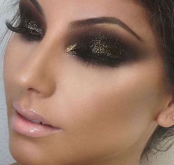 Heaviest Of Eyes Nudest Of Lips My Favourite Look Scrolller