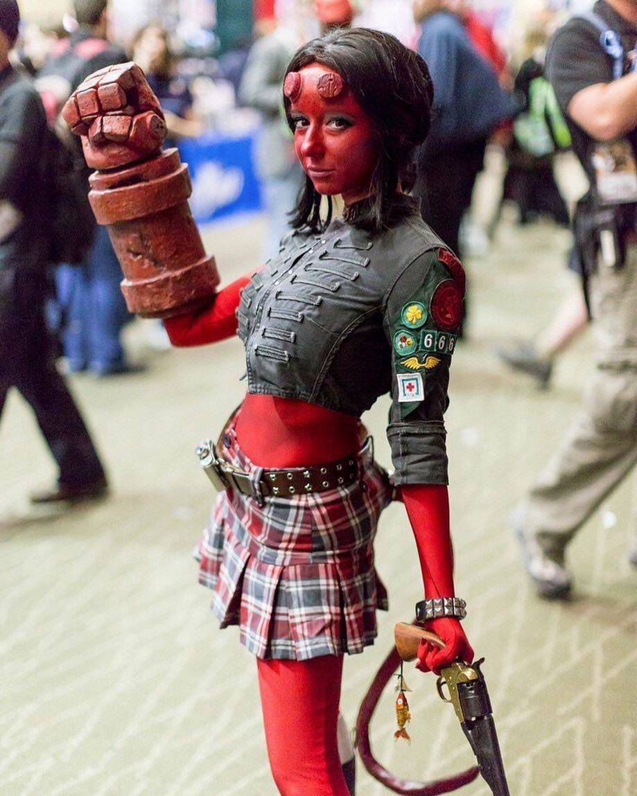 Hell Girl | Scrolller