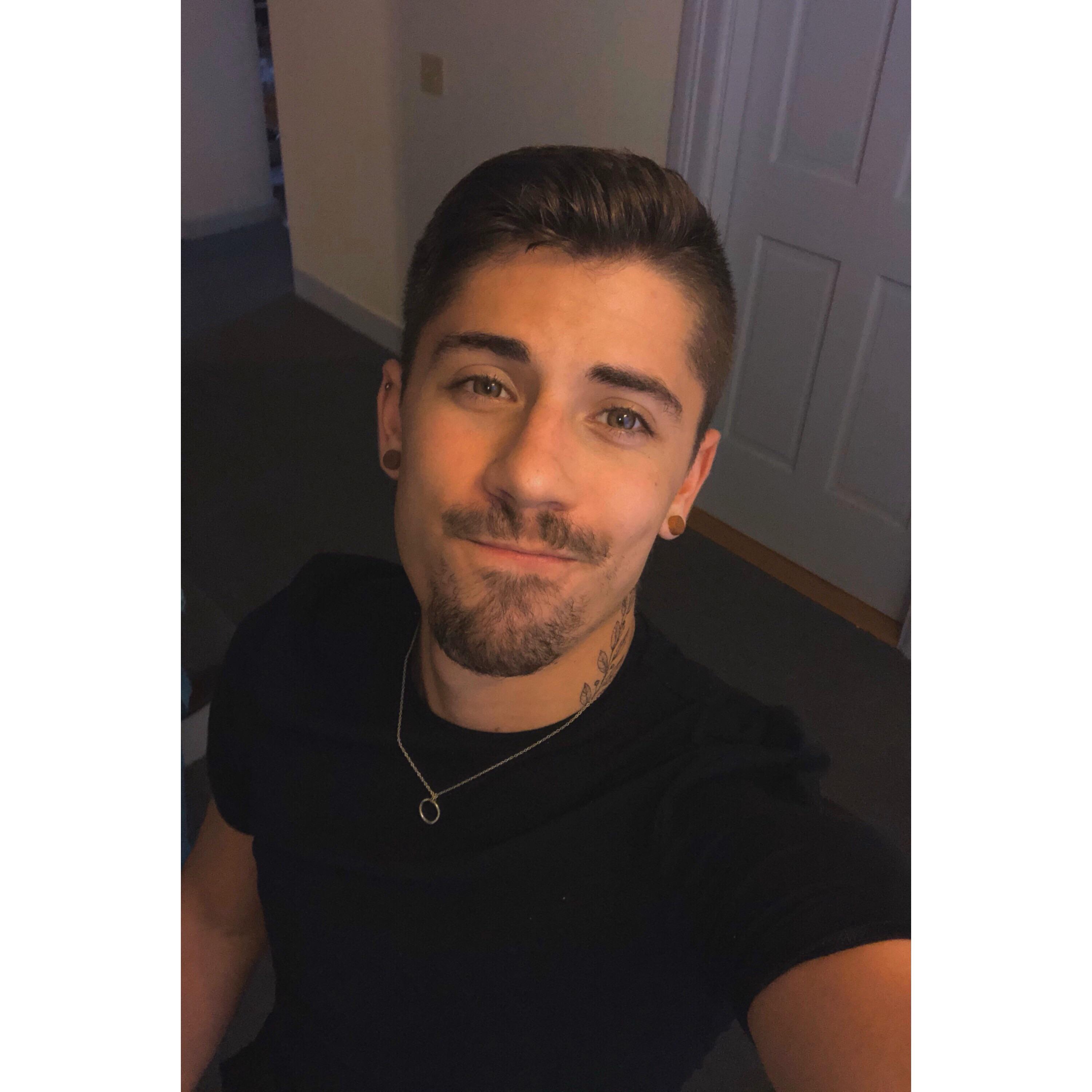 Hello! (24 years old) | Scrolller