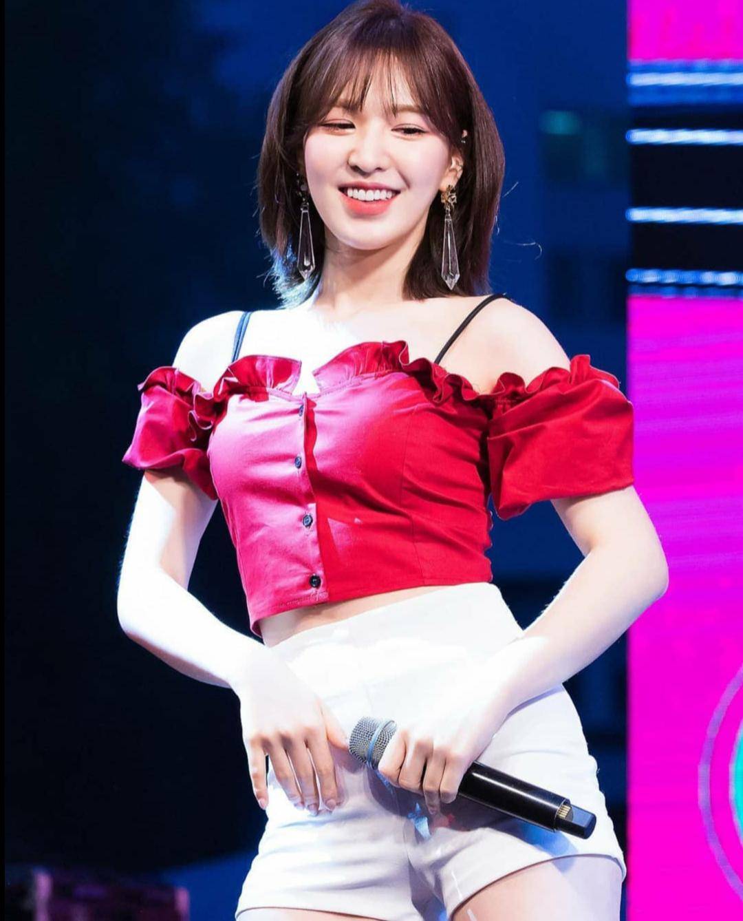 Hello everyone! | Scrolller