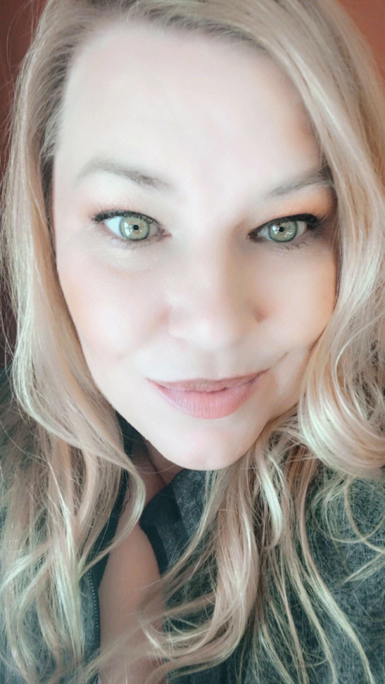 Hello Friday! 43f | Scrolller