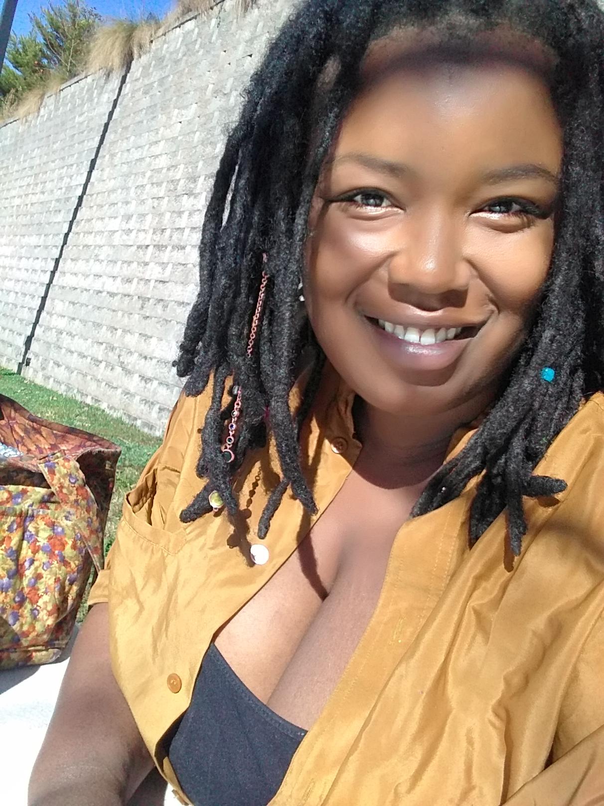 hello lovey! cum chat with me | Scrolller