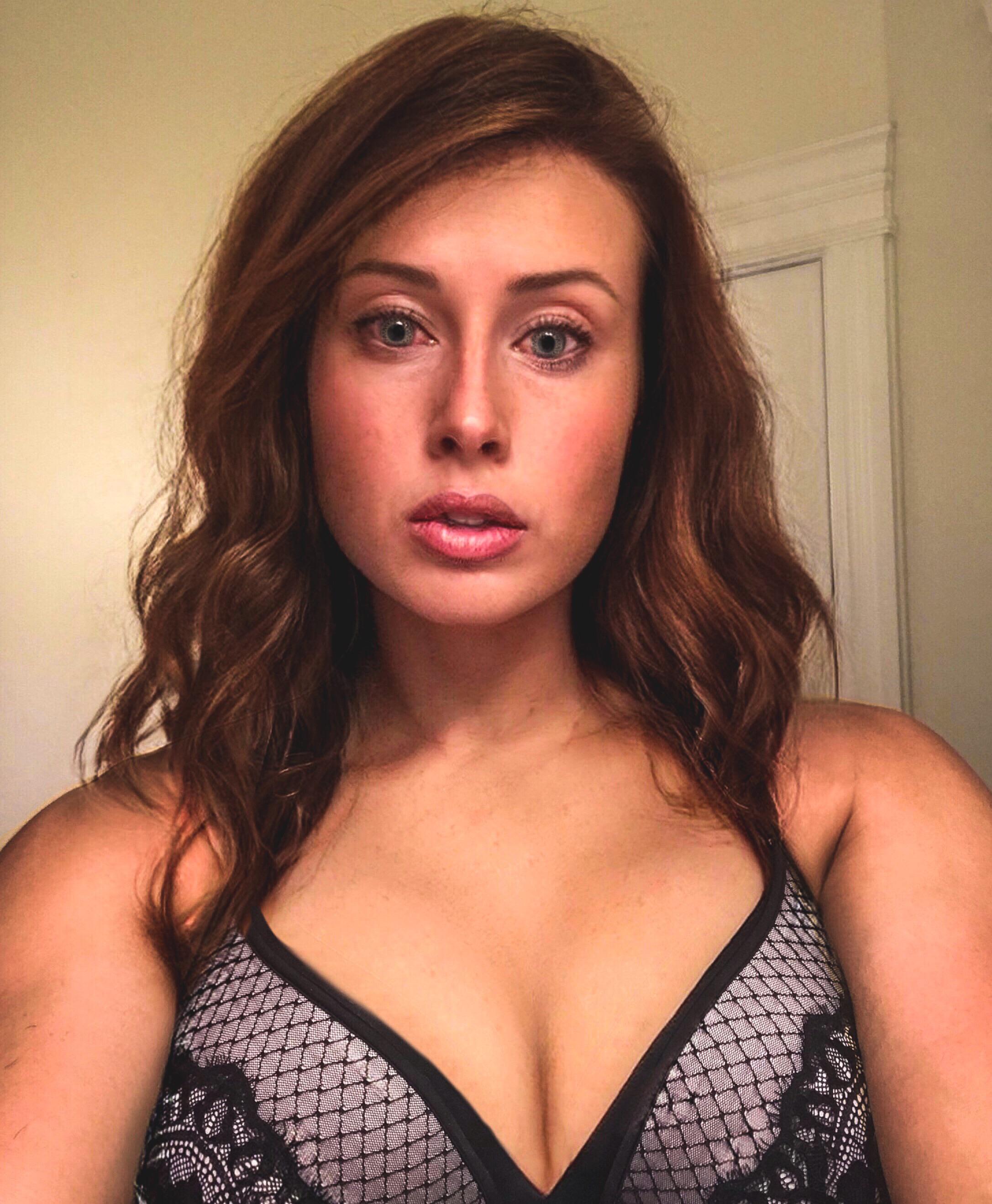 Hello 😘new here | Scrolller