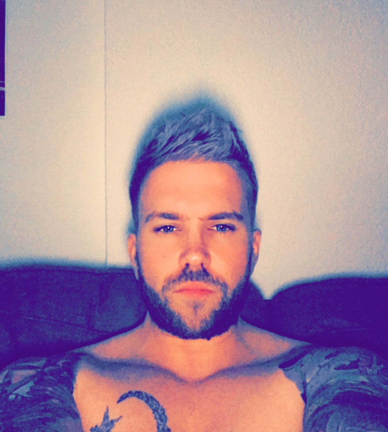 Hello there...! | Scrolller