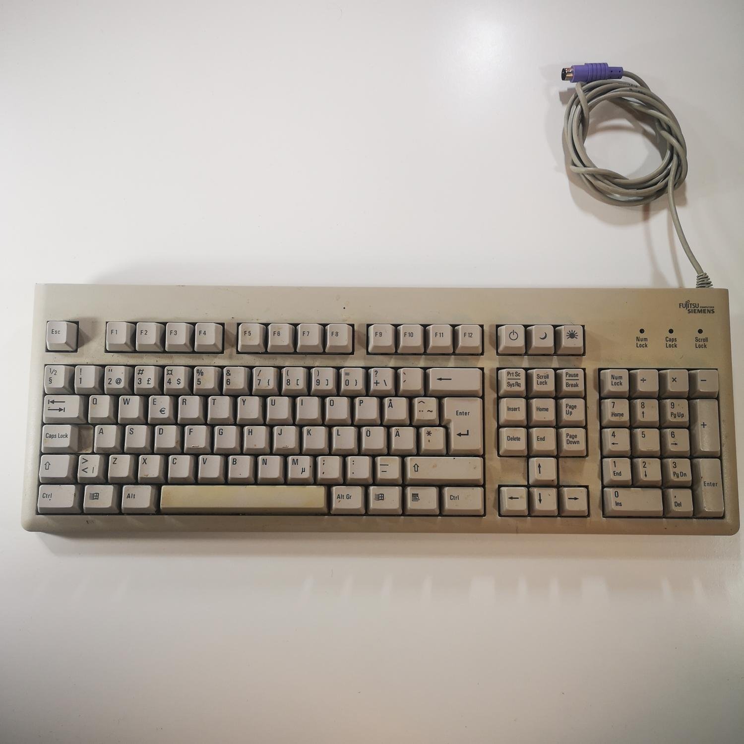 help identifying retro keyboard | Scrolller