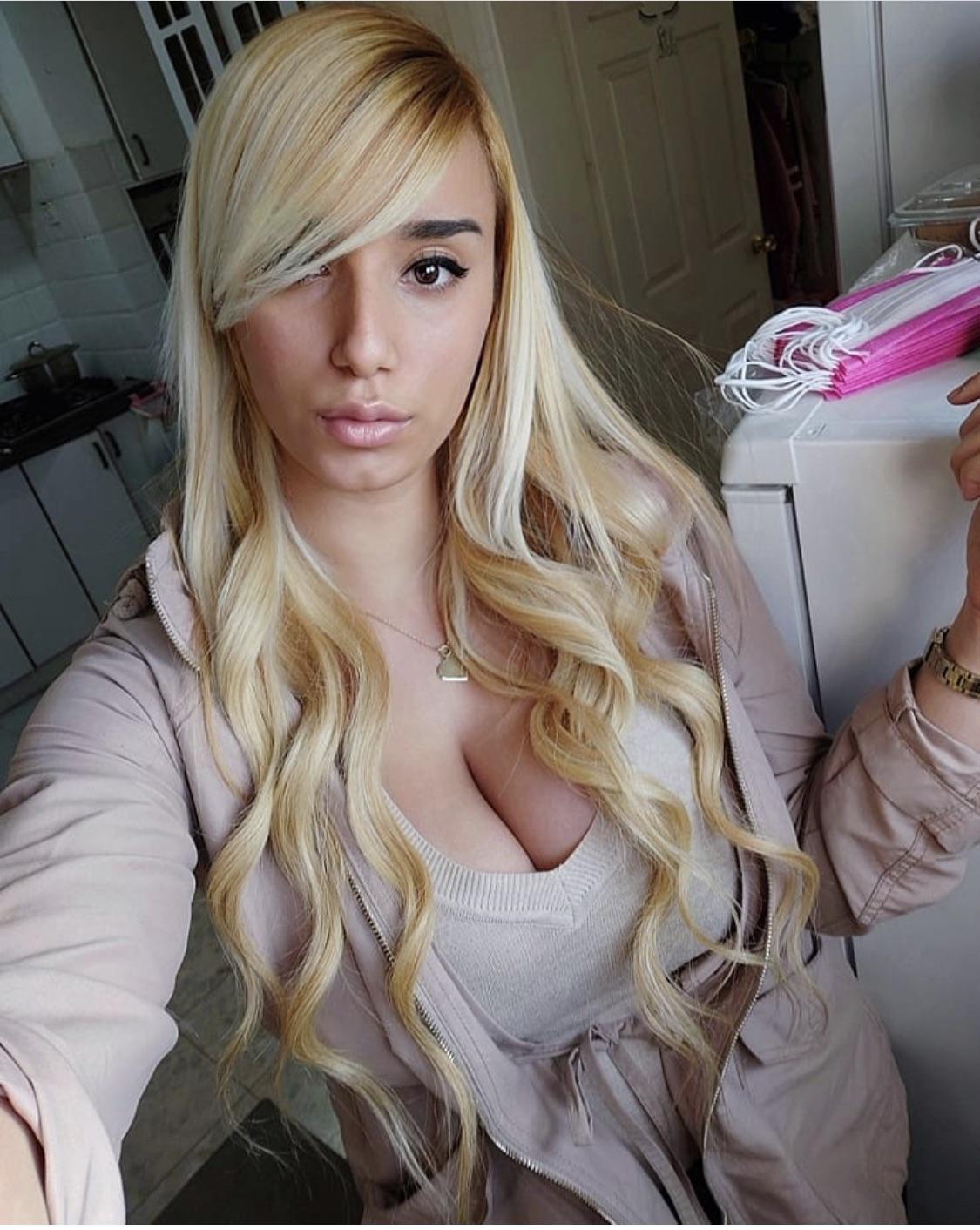 Hen Azulai | Scrolller