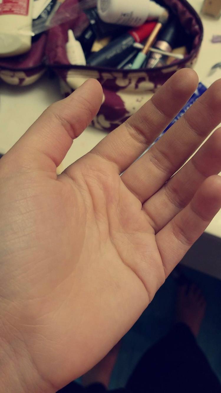 Her palm | Scrolller