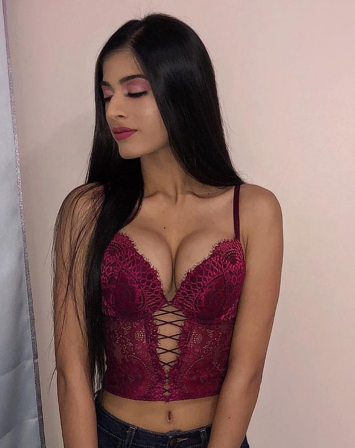 Her tits are a solid 10 | Scrolller