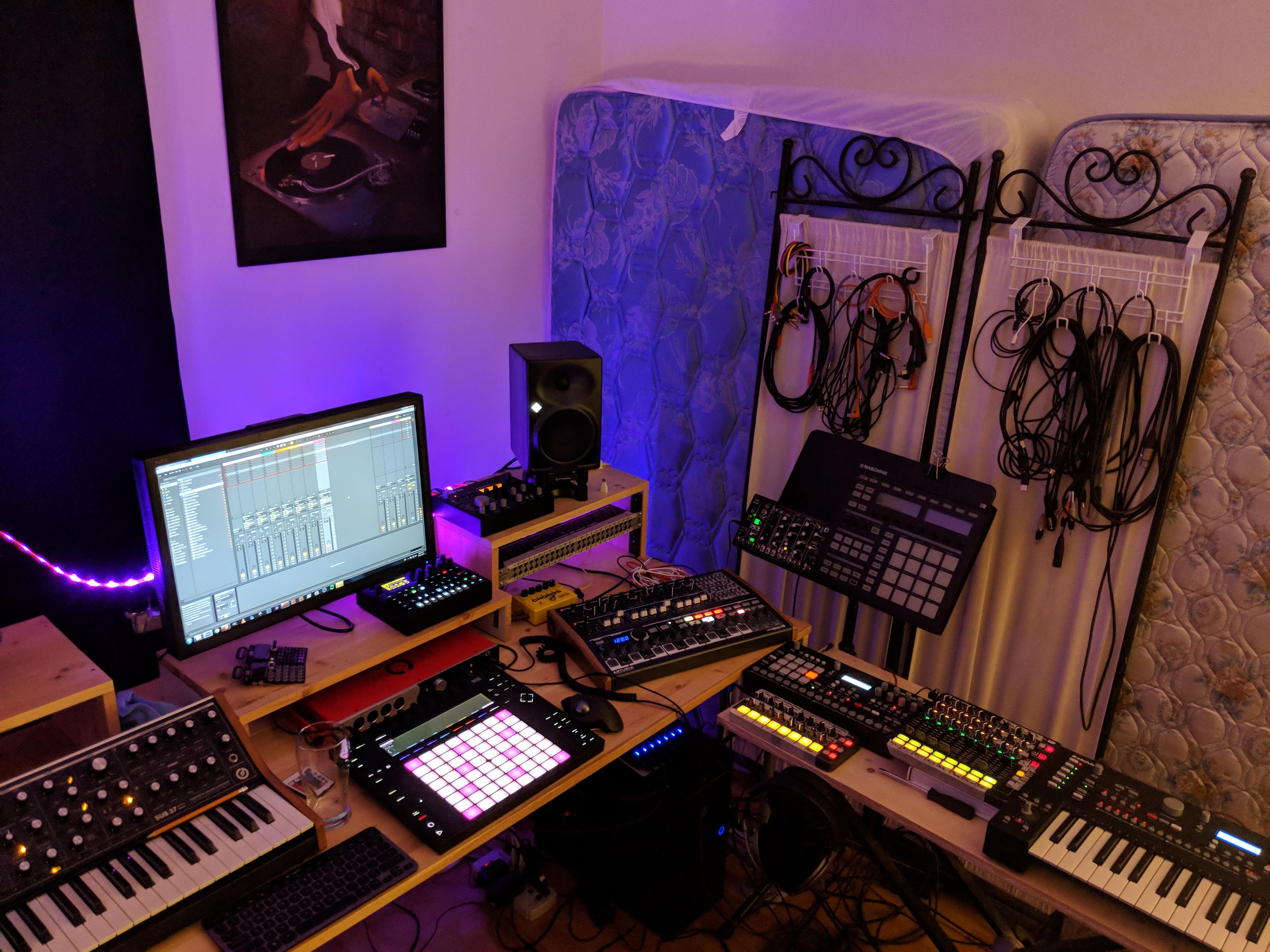 Here is my battle station with a reworked DIY desk | Scrolller