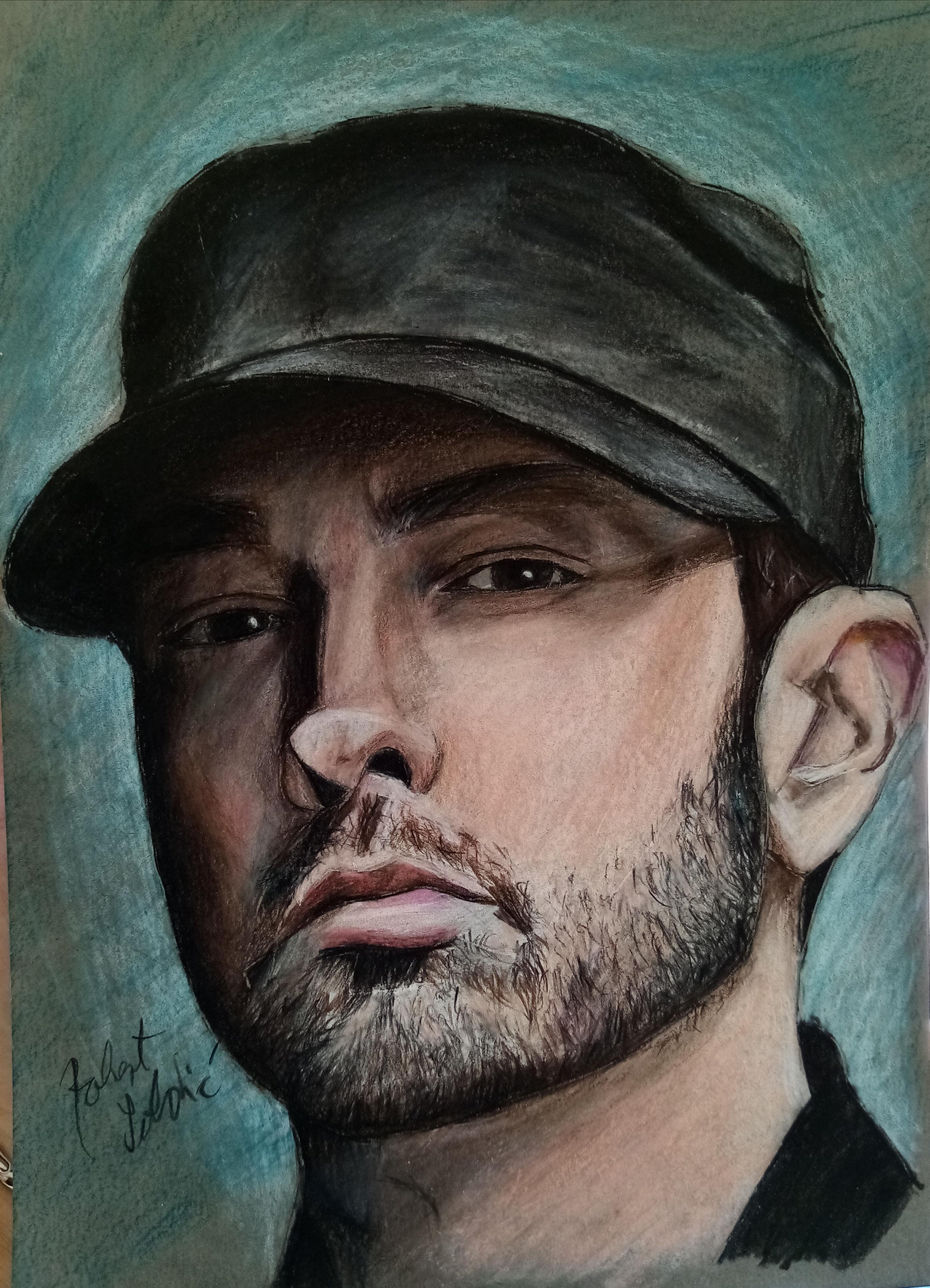 Here is my drawing of eminem, this time with wooden crayons on gray ...