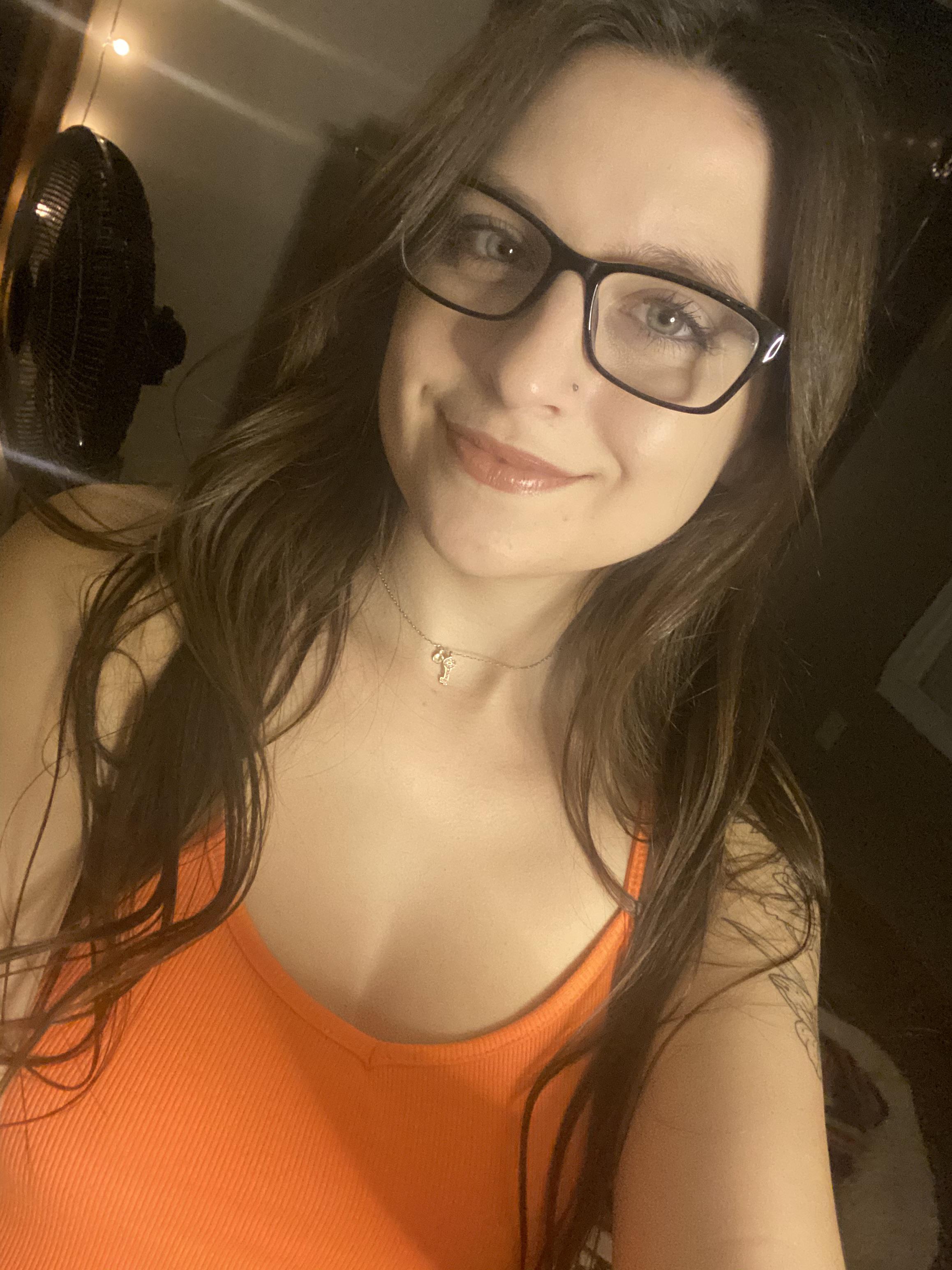 Here’s a rare pic of me actually wearing my glasses for once 🙃 | Scrolller