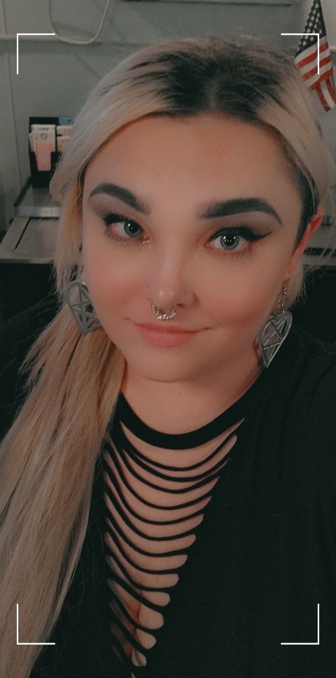 Here's my face | Scrolller