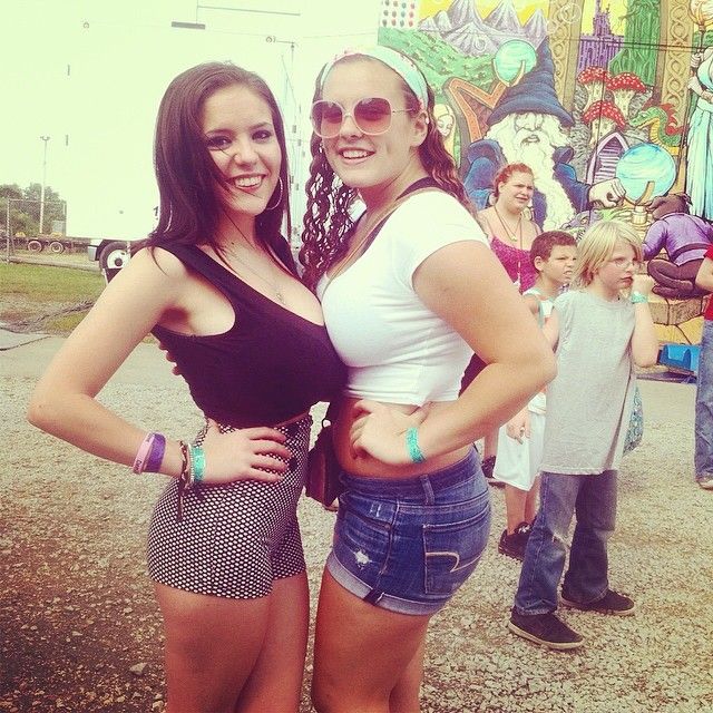 Hers are big but mine are bigger | Scrolller