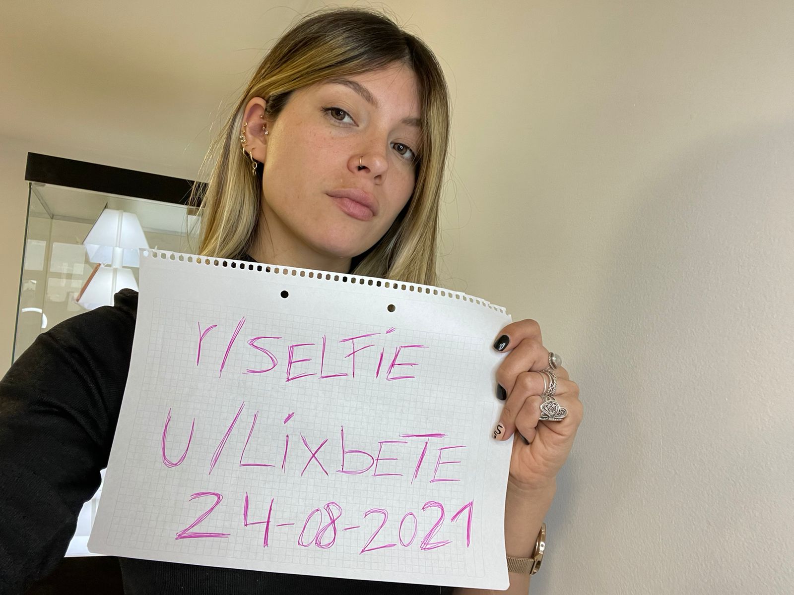 Hey babes, verification + 18 🔥🔥🔥 | Scrolller