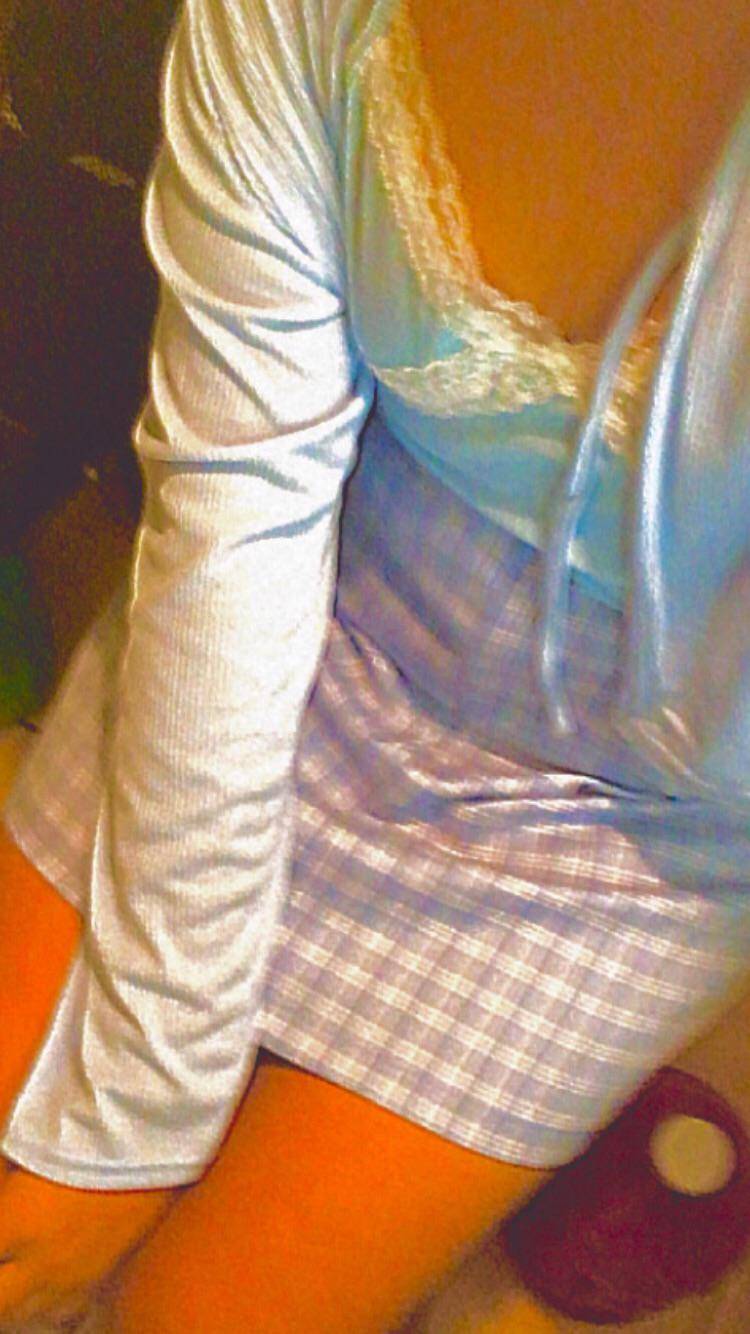 hey besties this is my first post here, thoughts on my outfit | Scrolller