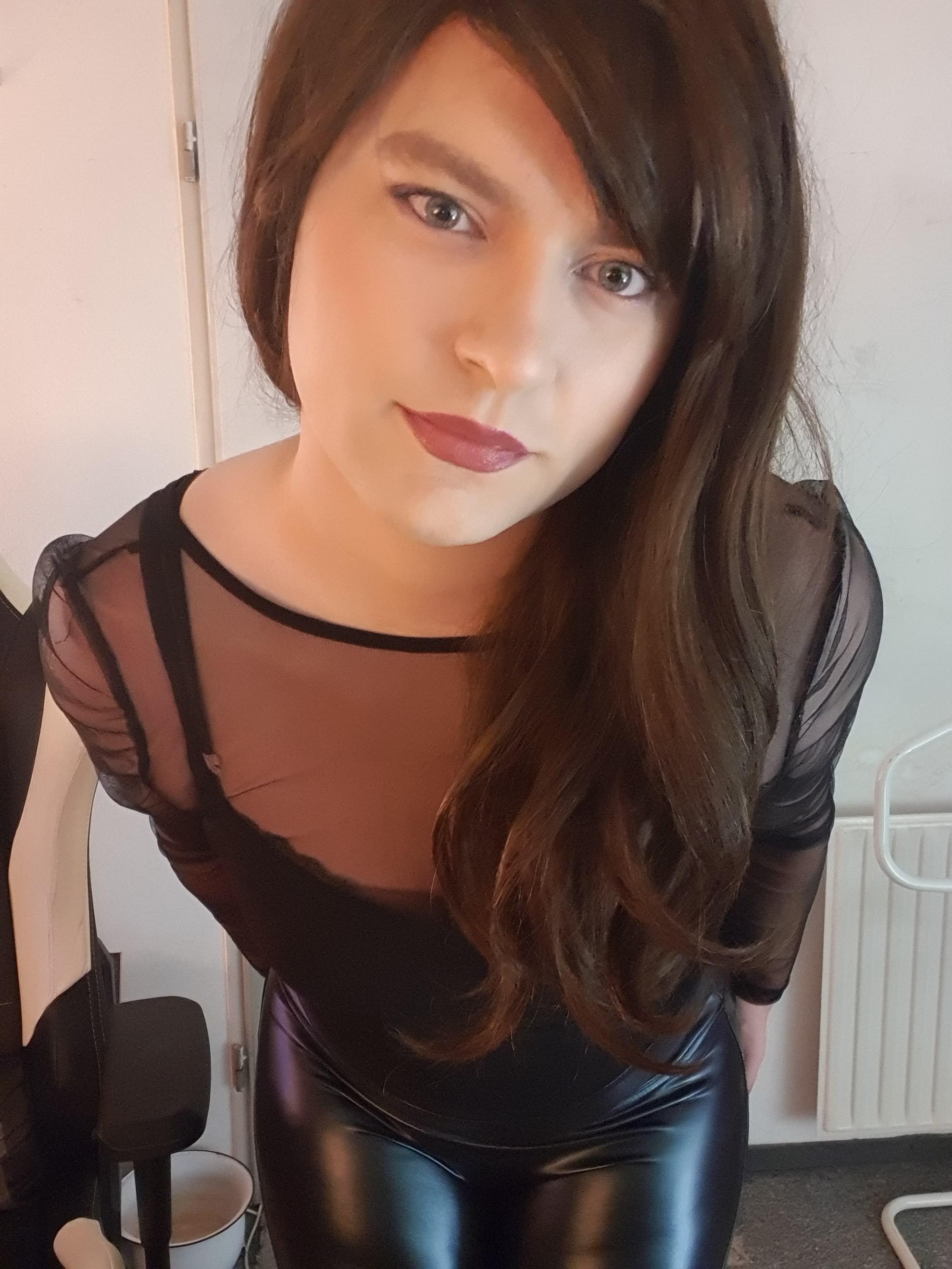 Hey , don't mind me just looking around in r/crossdressing 😉 | Scrolller