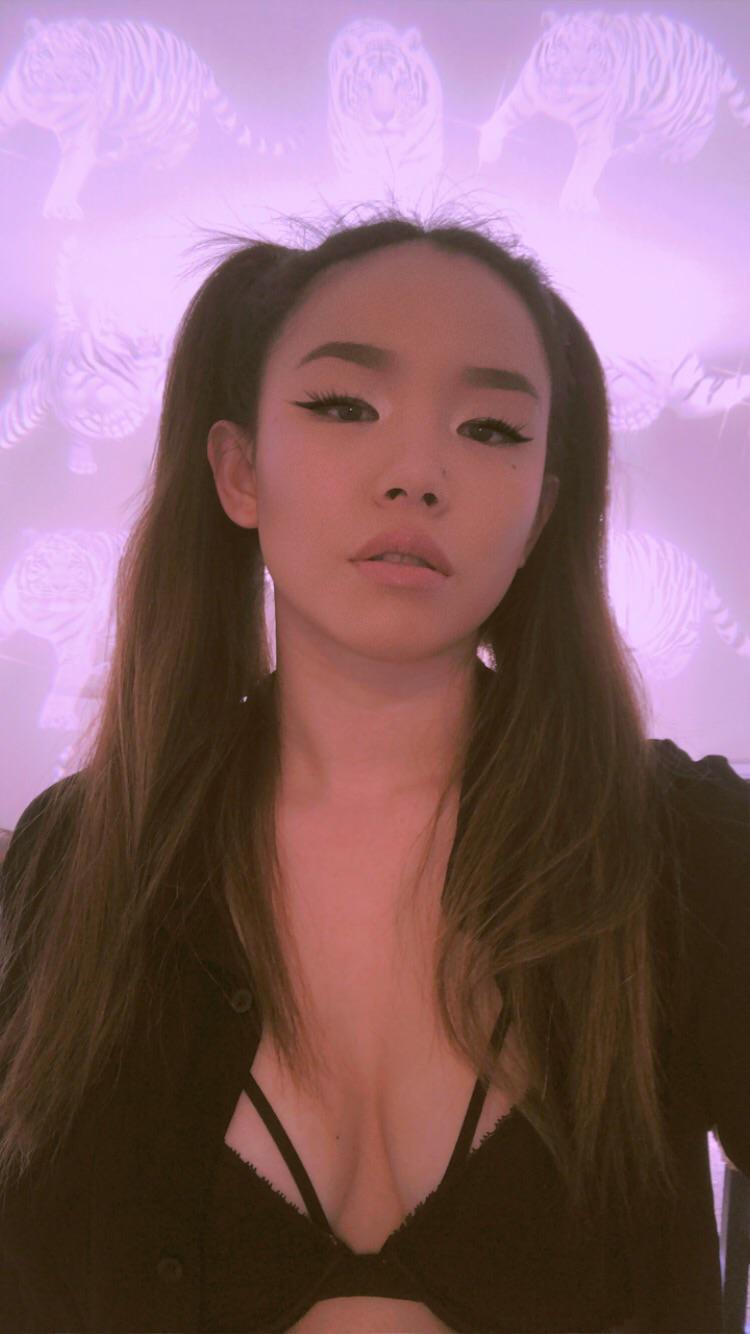 Hey I think you dropped somethin... | Scrolller