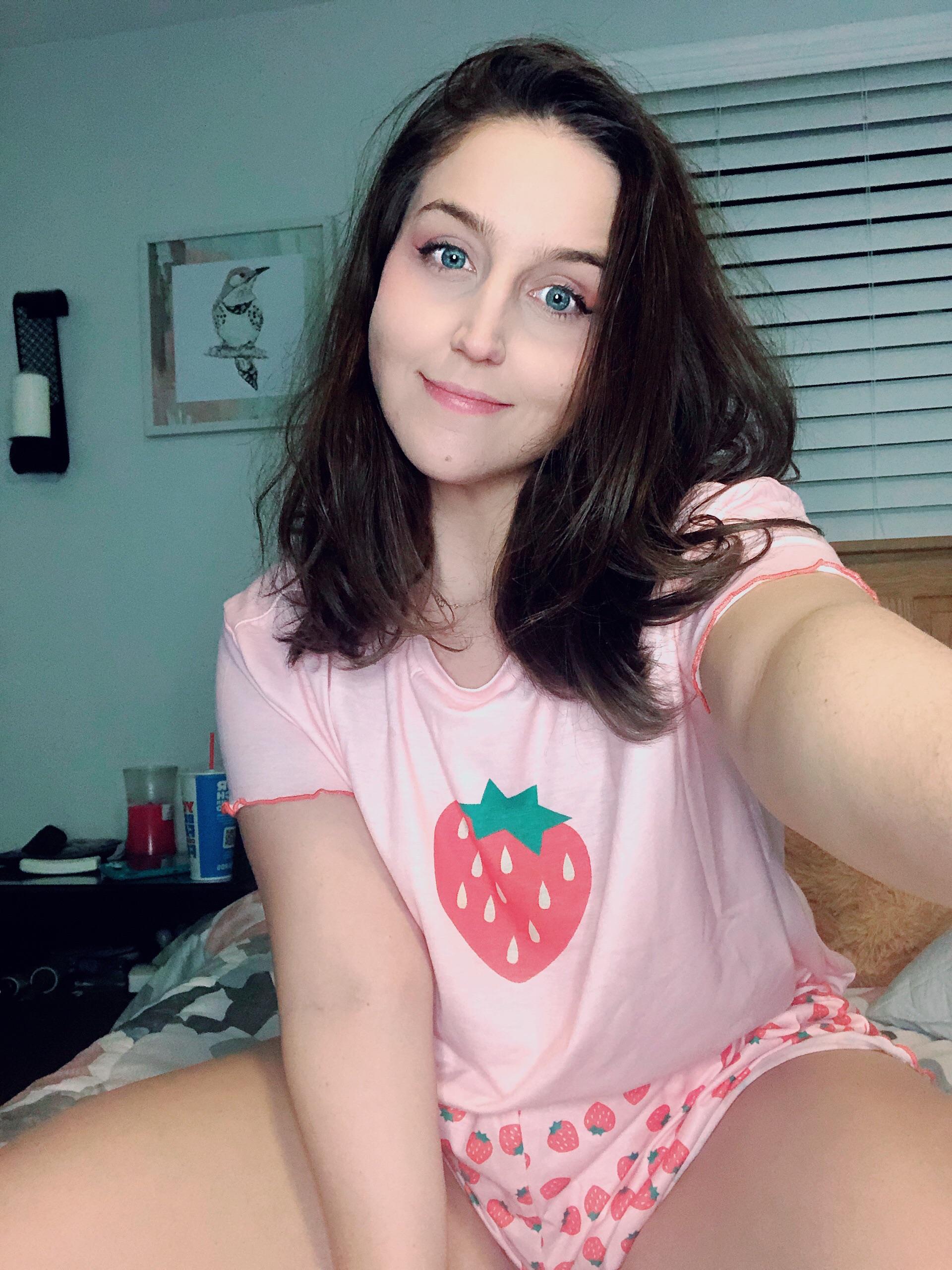 hi am dork (21) | Scrolller