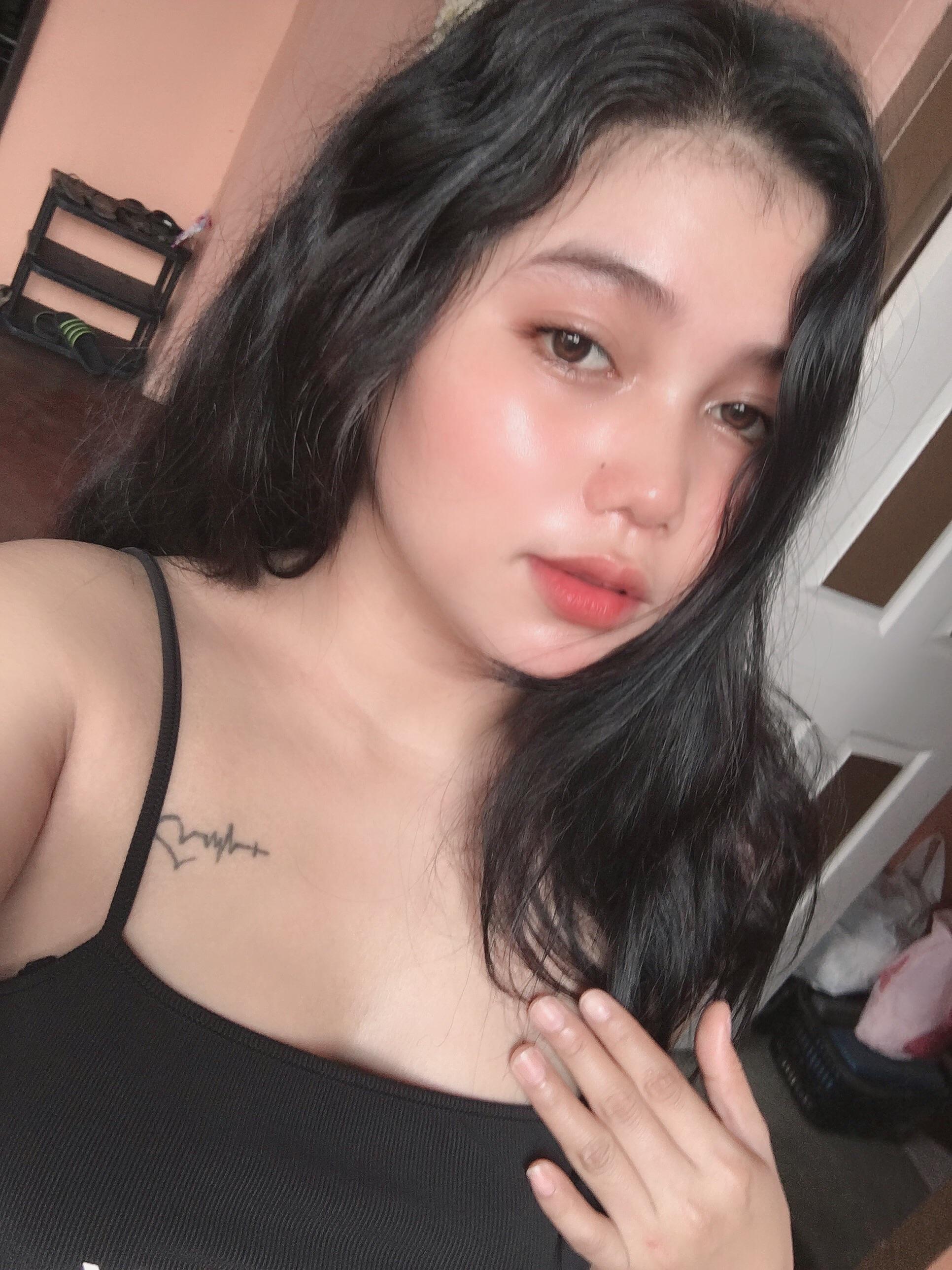 Hi anyone still awake?🥰 | Scrolller