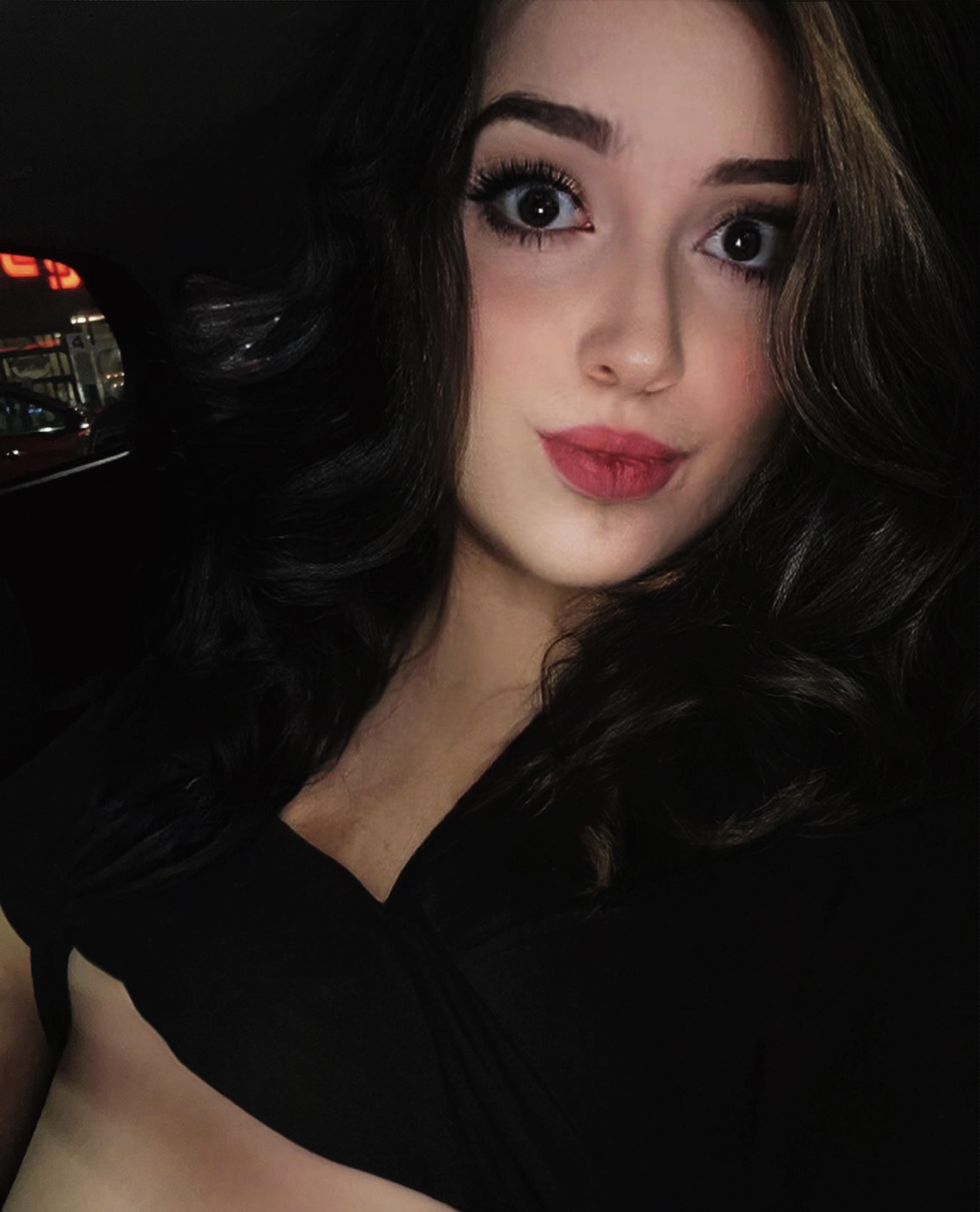 Own me hehe 🥰💁‍♀️ BBC only! Kik: Uhohhh. (Dot included!) | Scrolller