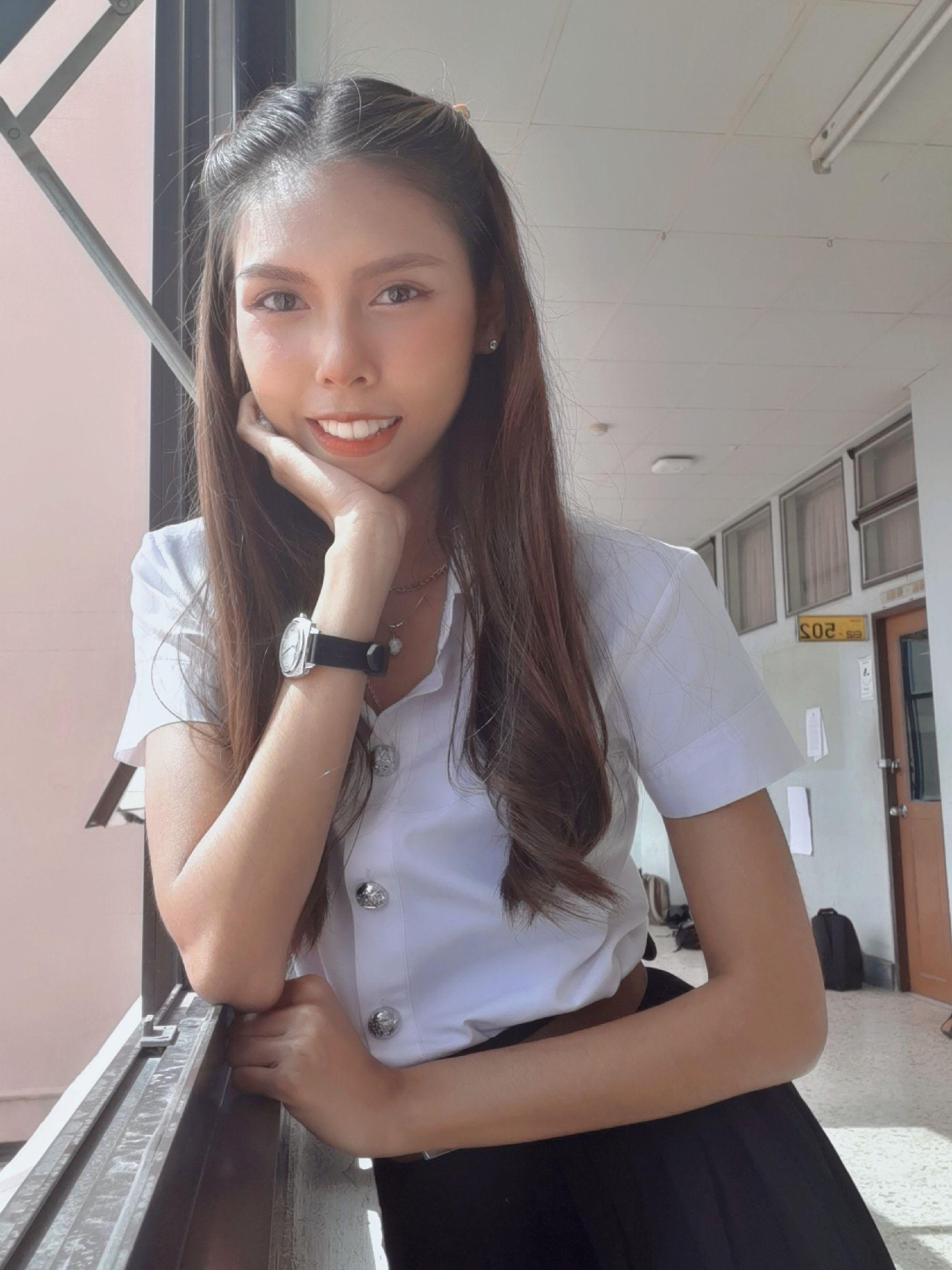 Hello, nice to meet you 💗 | Scrolller