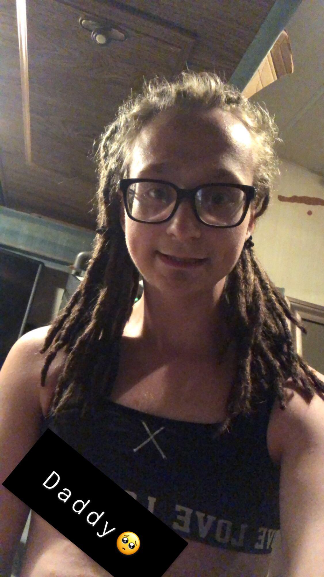 Hi daddy | Scrolller