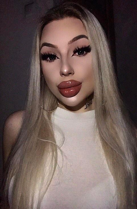 hi guys💋🔥 | Scrolller