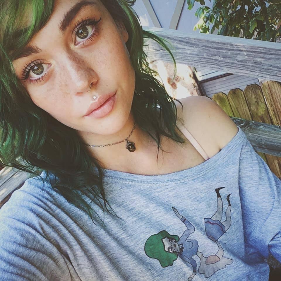 greenish-hazel or hazelish-green? I dunno | Scrolller