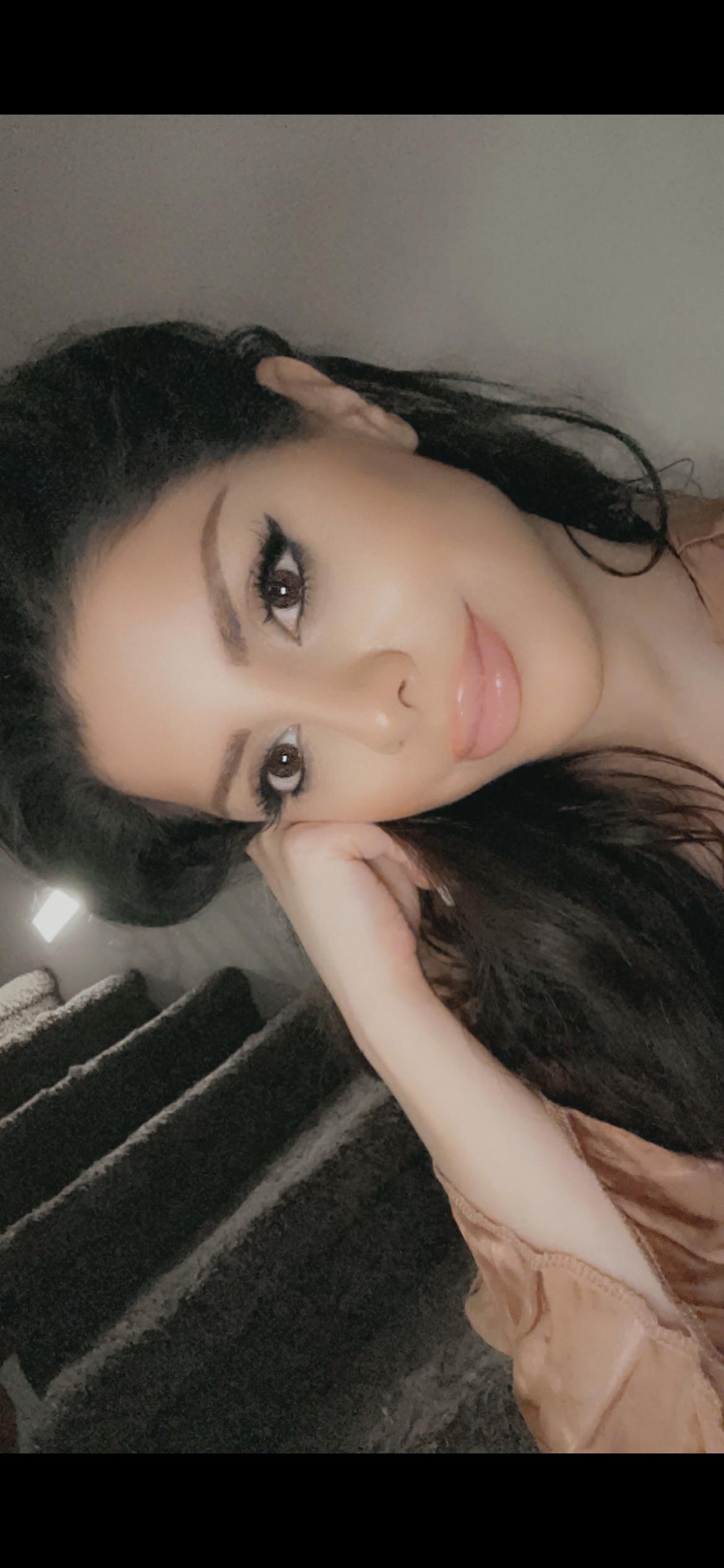 Hi 💘 [over 18] | Scrolller