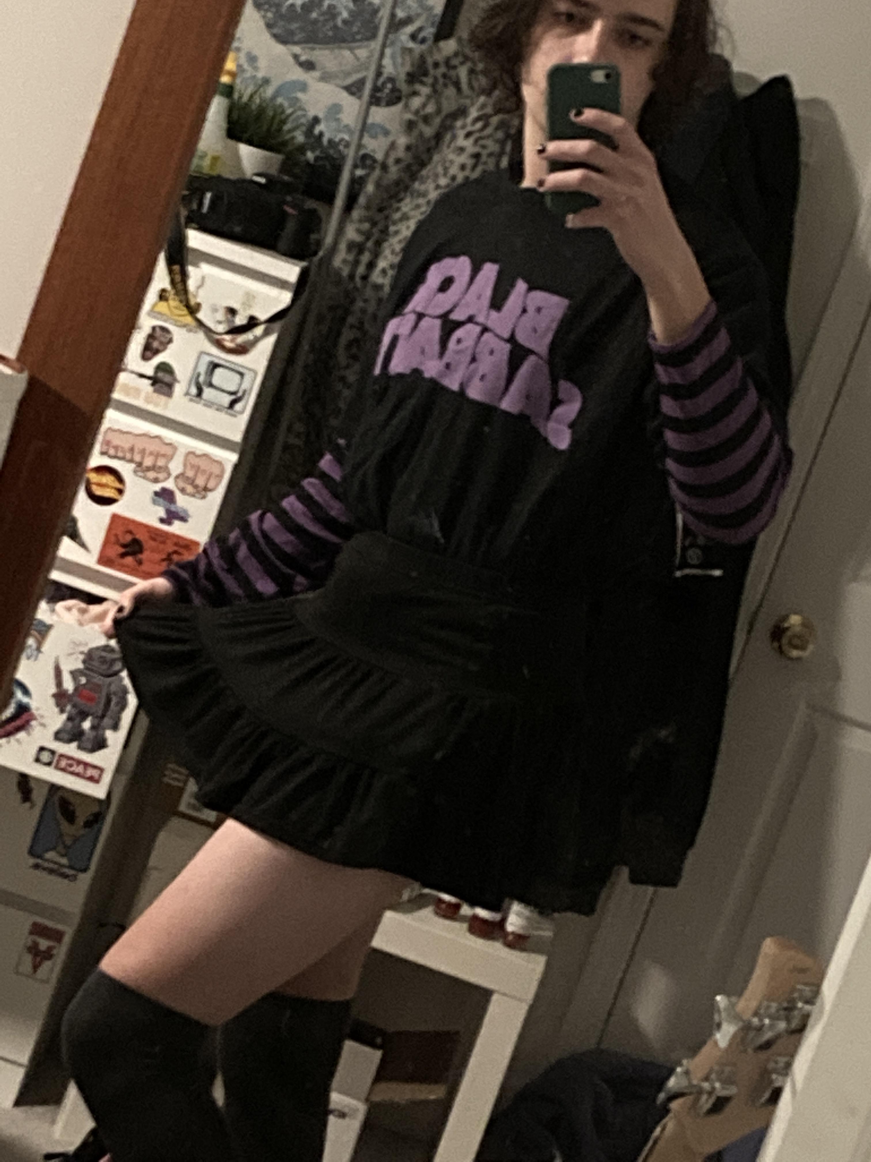 Hi Reddit :) | Scrolller