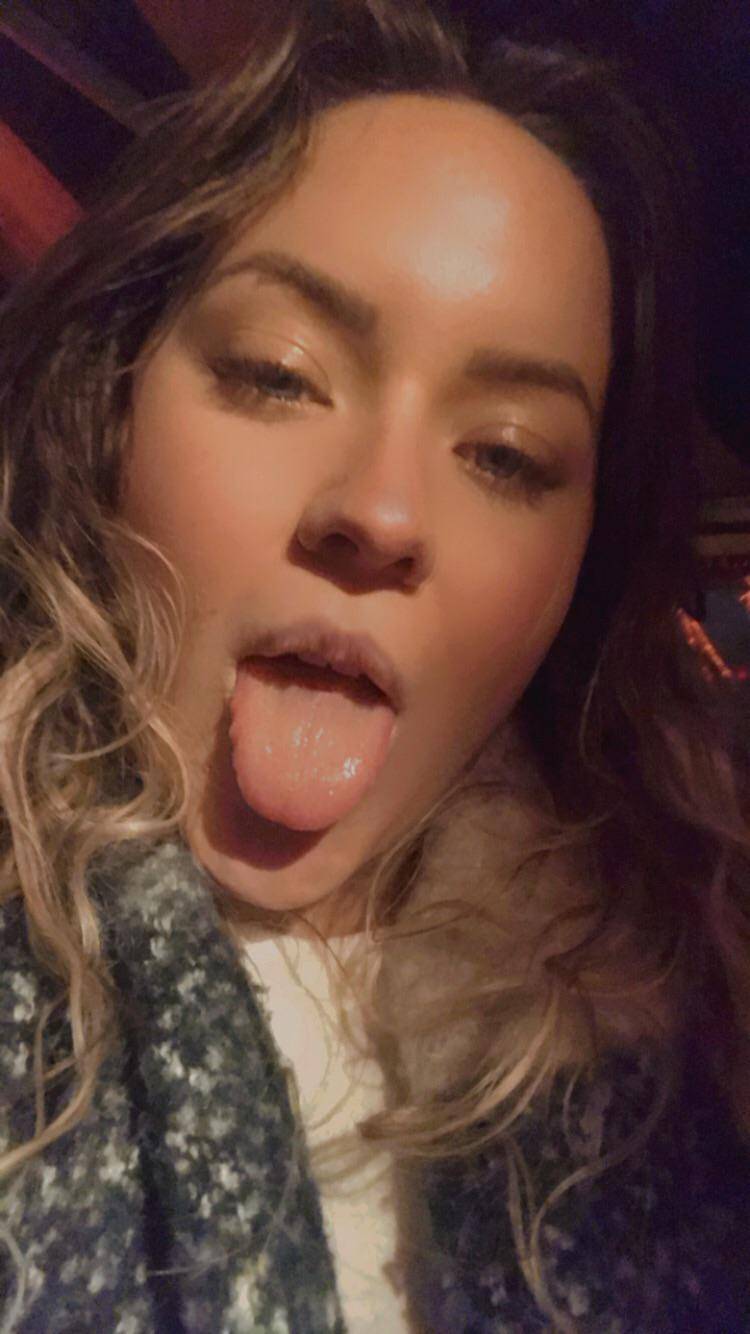 Hi there | Scrolller