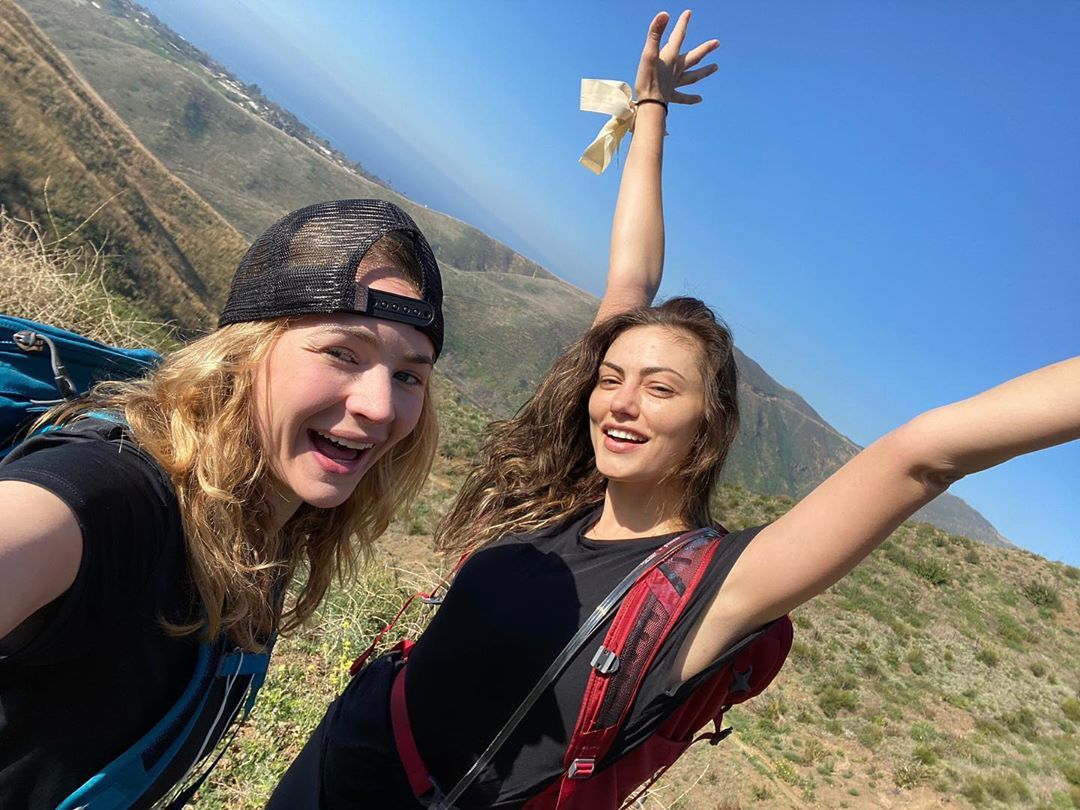 Hiking with Britt Robertson | Scrolller