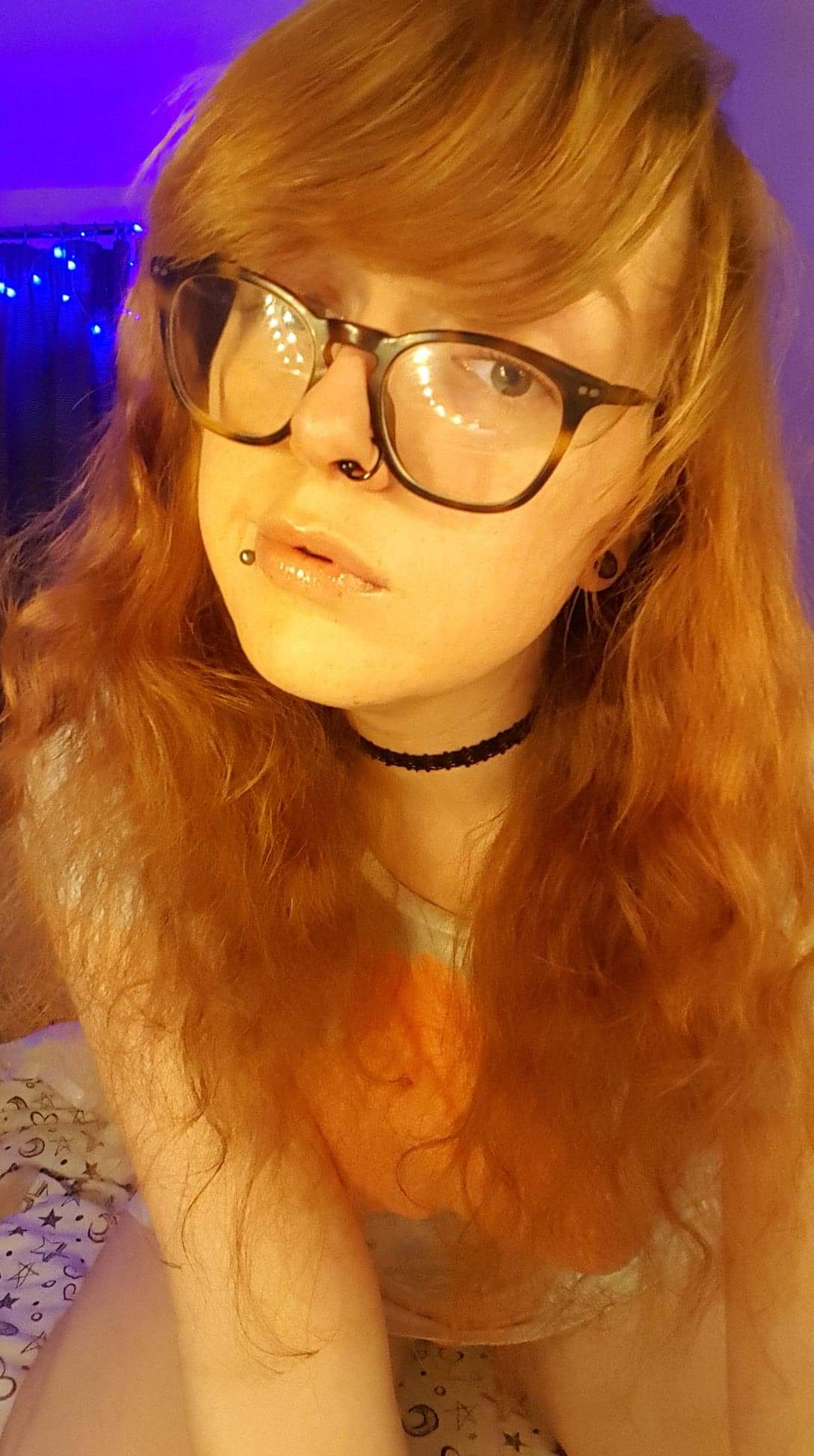 hiya!/привет! c: nerdy, big butt russian trans girl's first porn account, be gentle miau~ 💛 ...