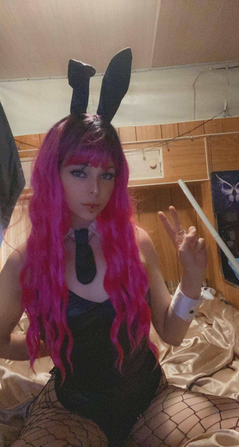 Hiya! How are you senpai? | Scrolller