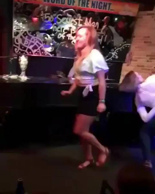 HMC while I show you MY moves | Scrolller