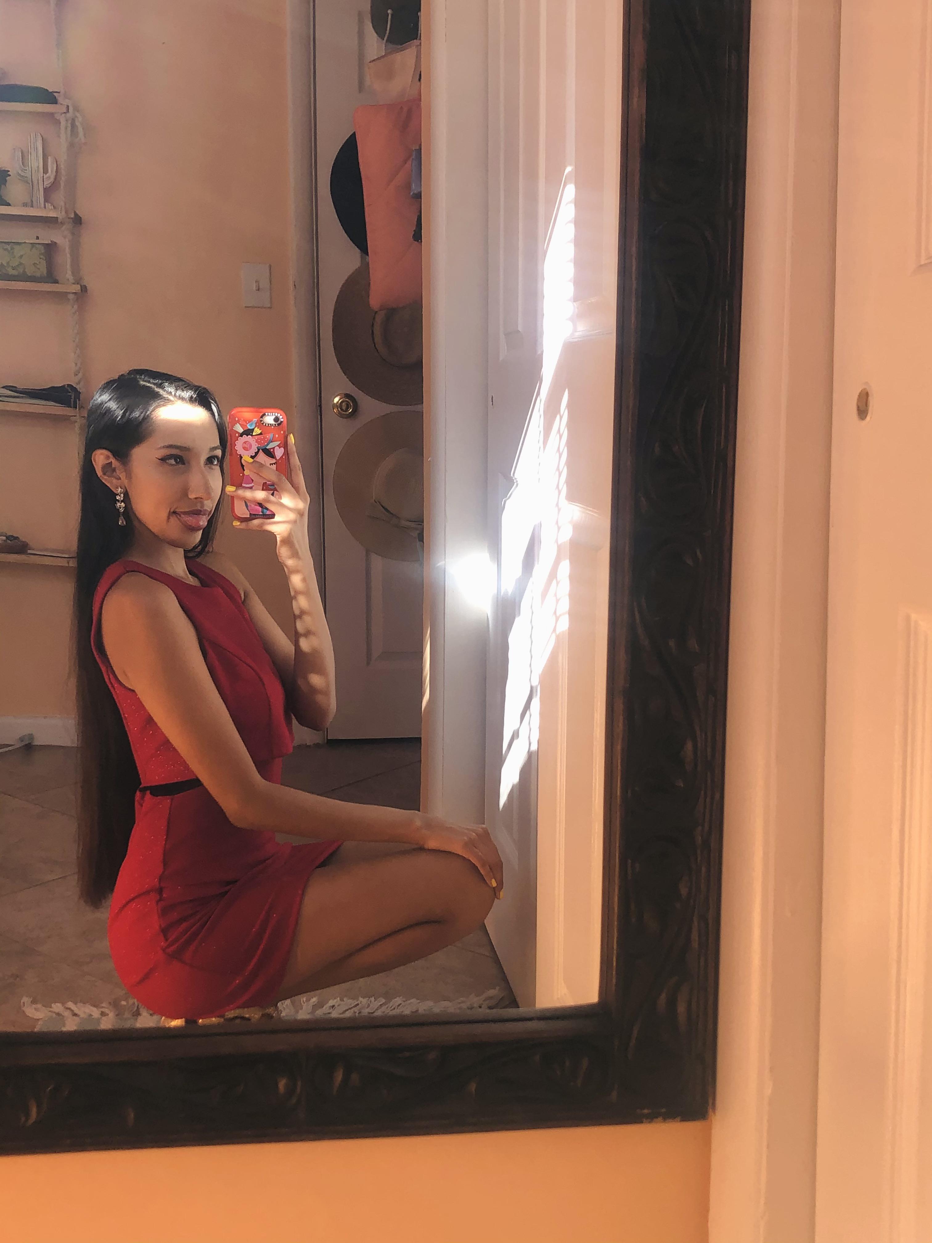 Holaaaa 👋🏾 | Scrolller