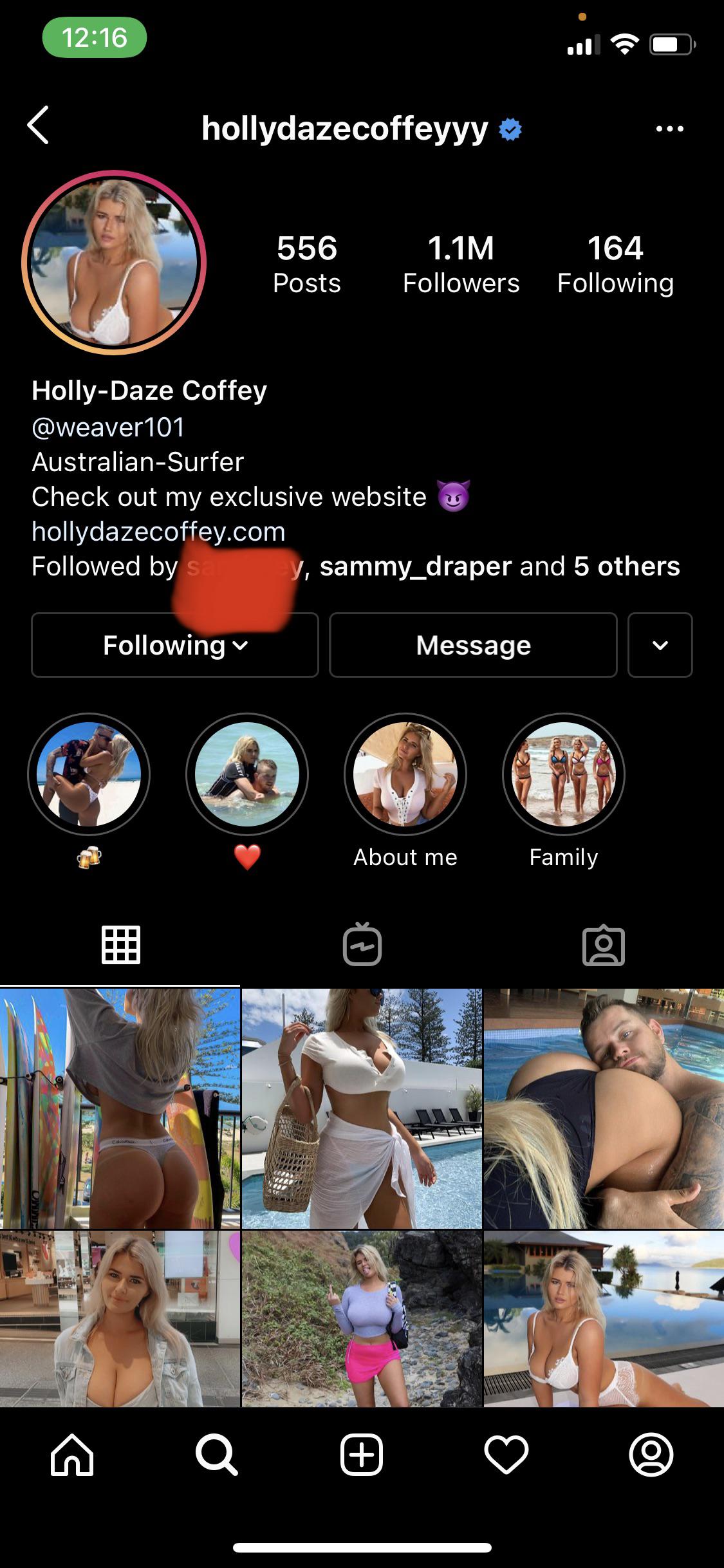 Holly Daze Coffey and her sister. Pretty sure they do joint content ...