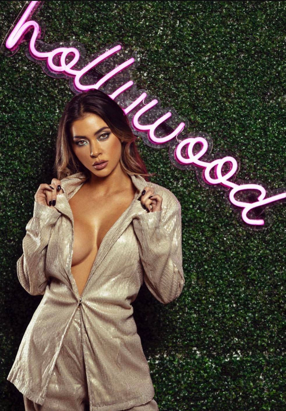 Hollywood | Scrolller