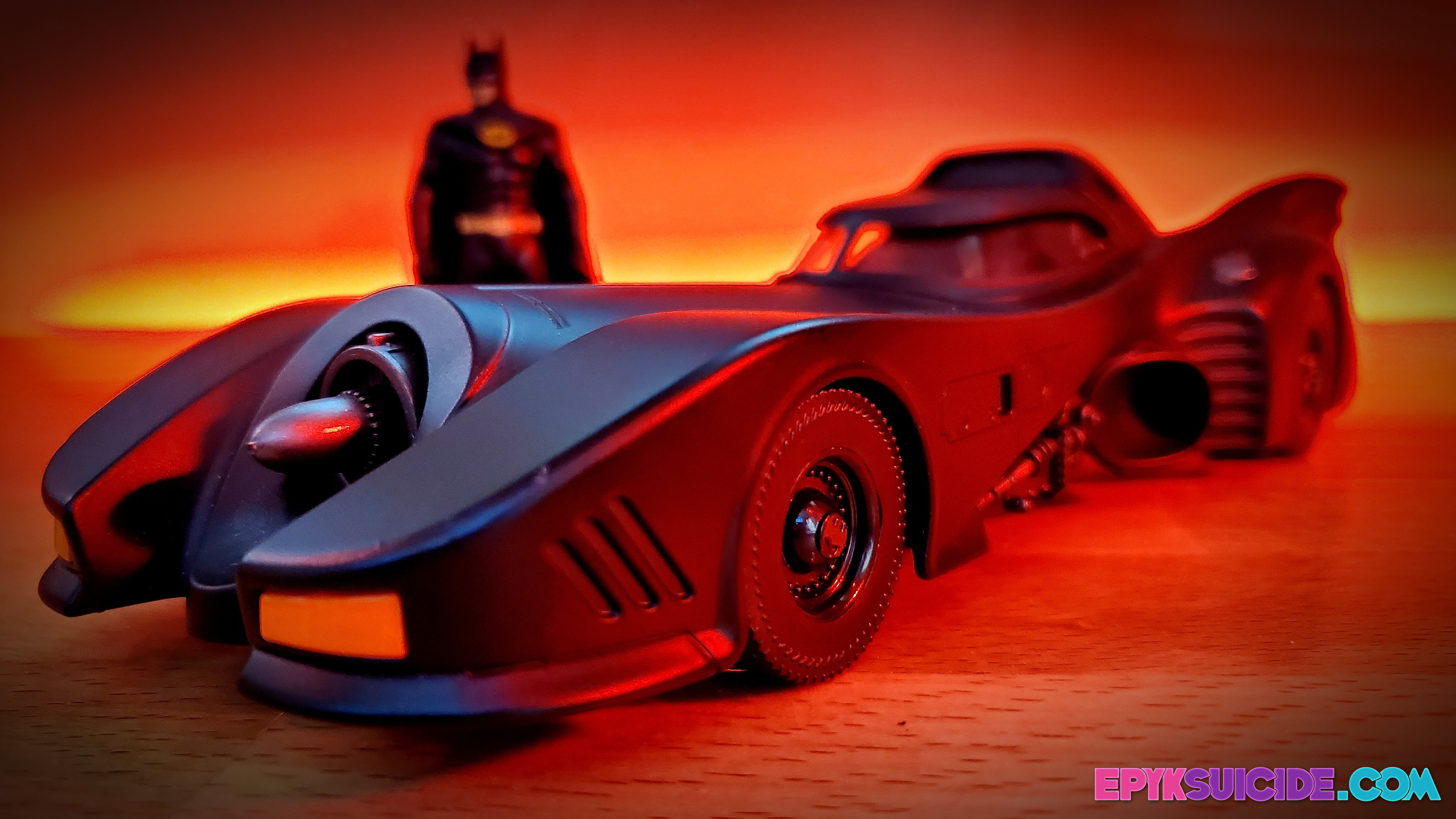 Hollywood Rides 1:24 Scale 1989 Batmobile | Scrolller