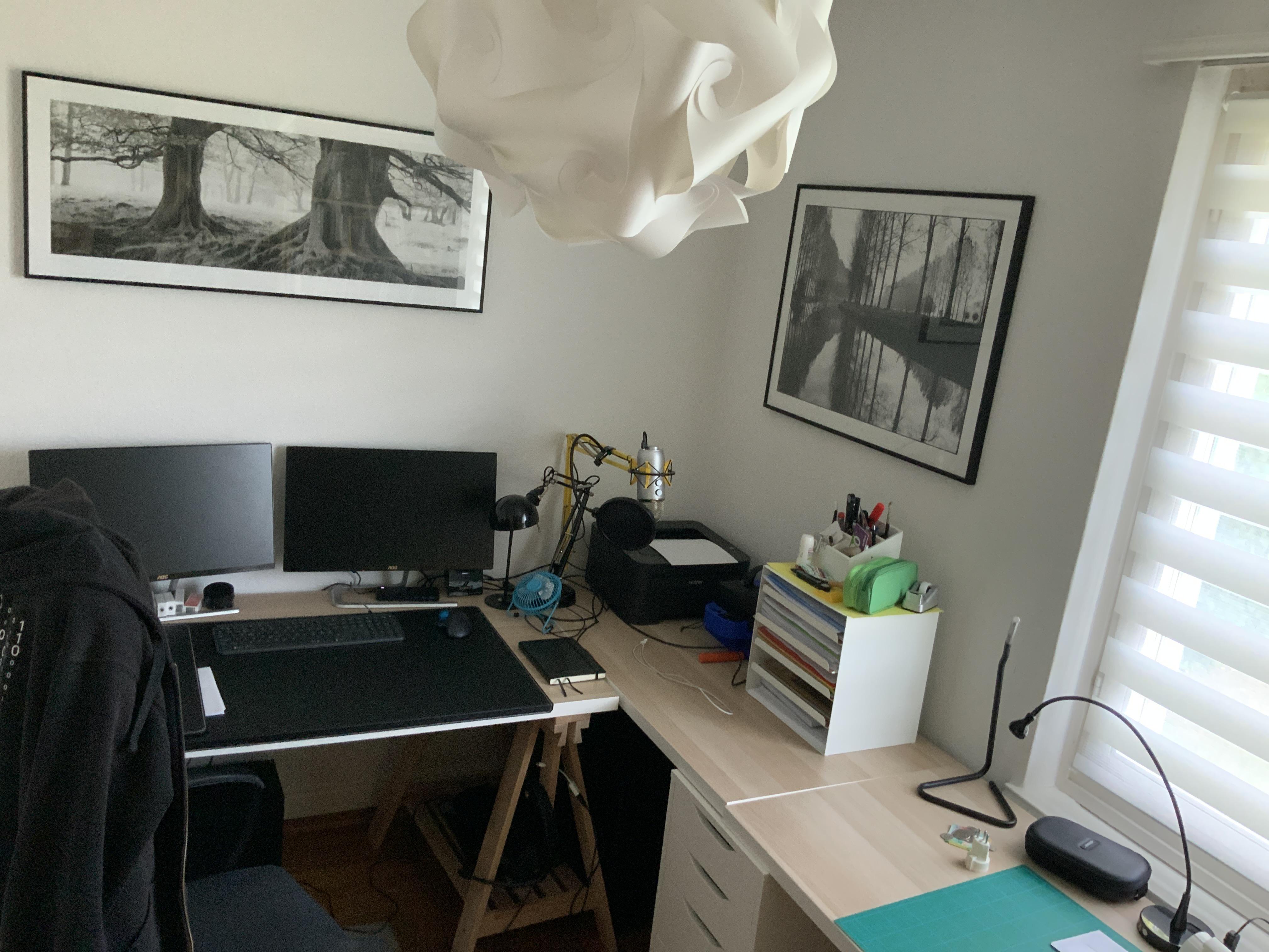 Home setup | Scrolller