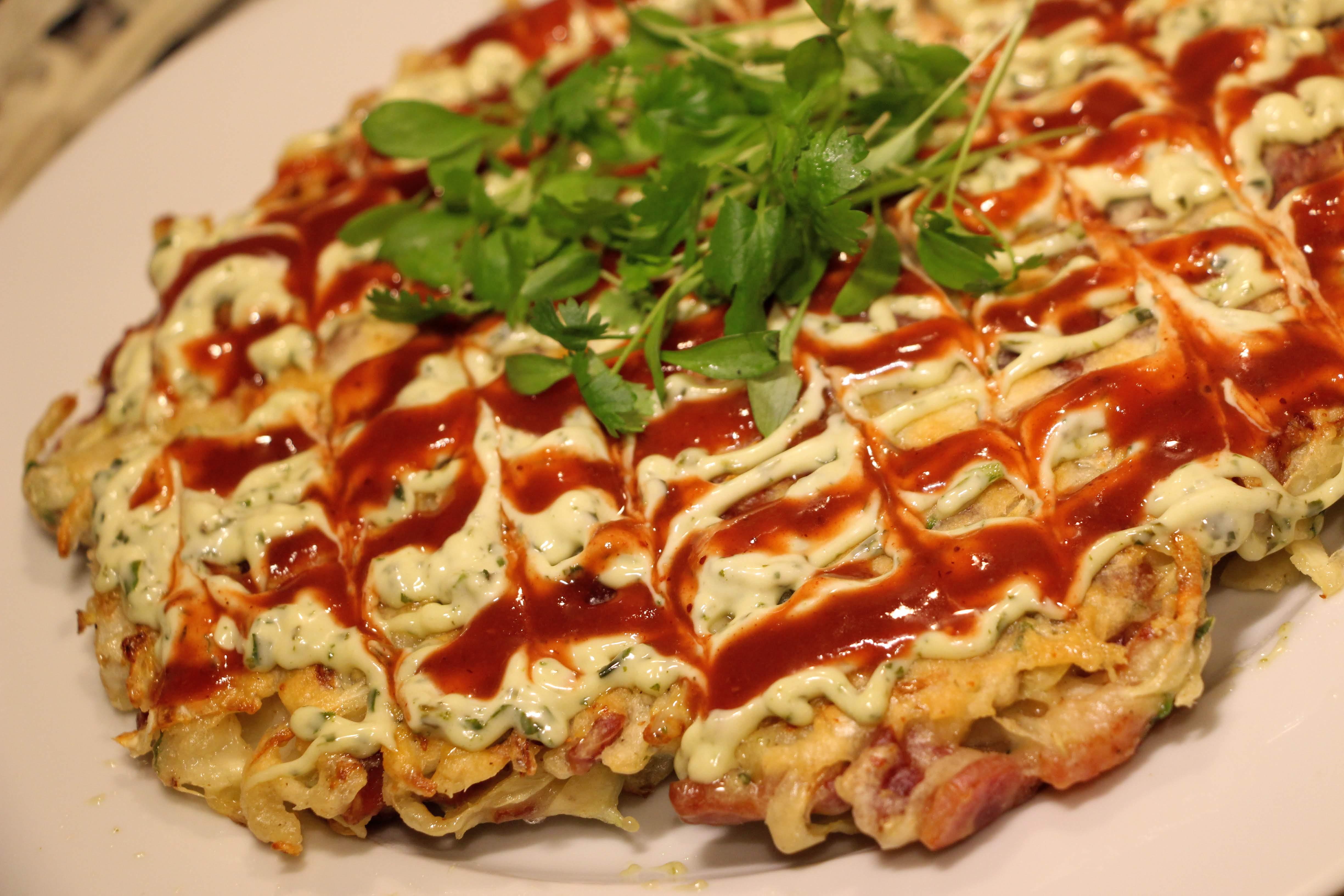 [Homemade] Berkshire Bacon Okonomiyaki with Spicy Strawberry Ketchup/Basil Mayo | Scrolller
