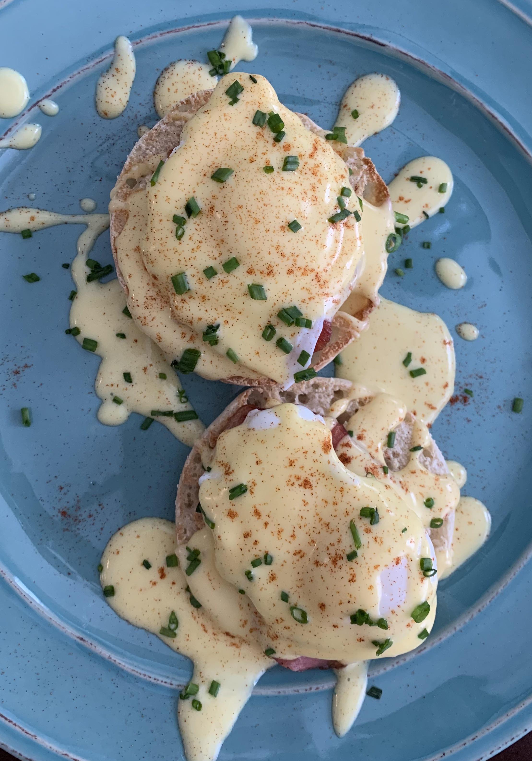[homemade] Classic Eggs Benedict | Scrolller