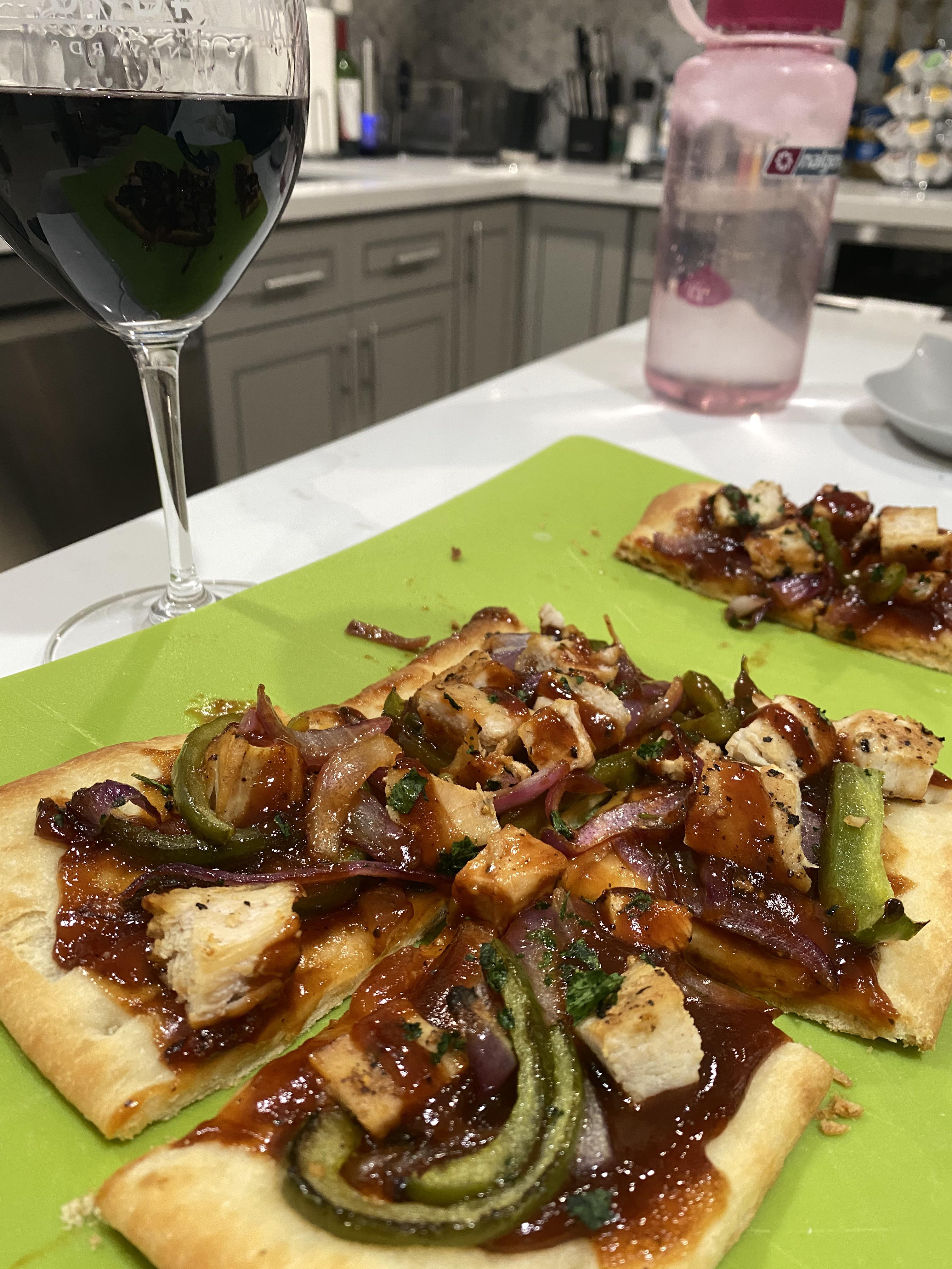 [Homemade] Dairy-free BBQ chicken flatbread | Scrolller