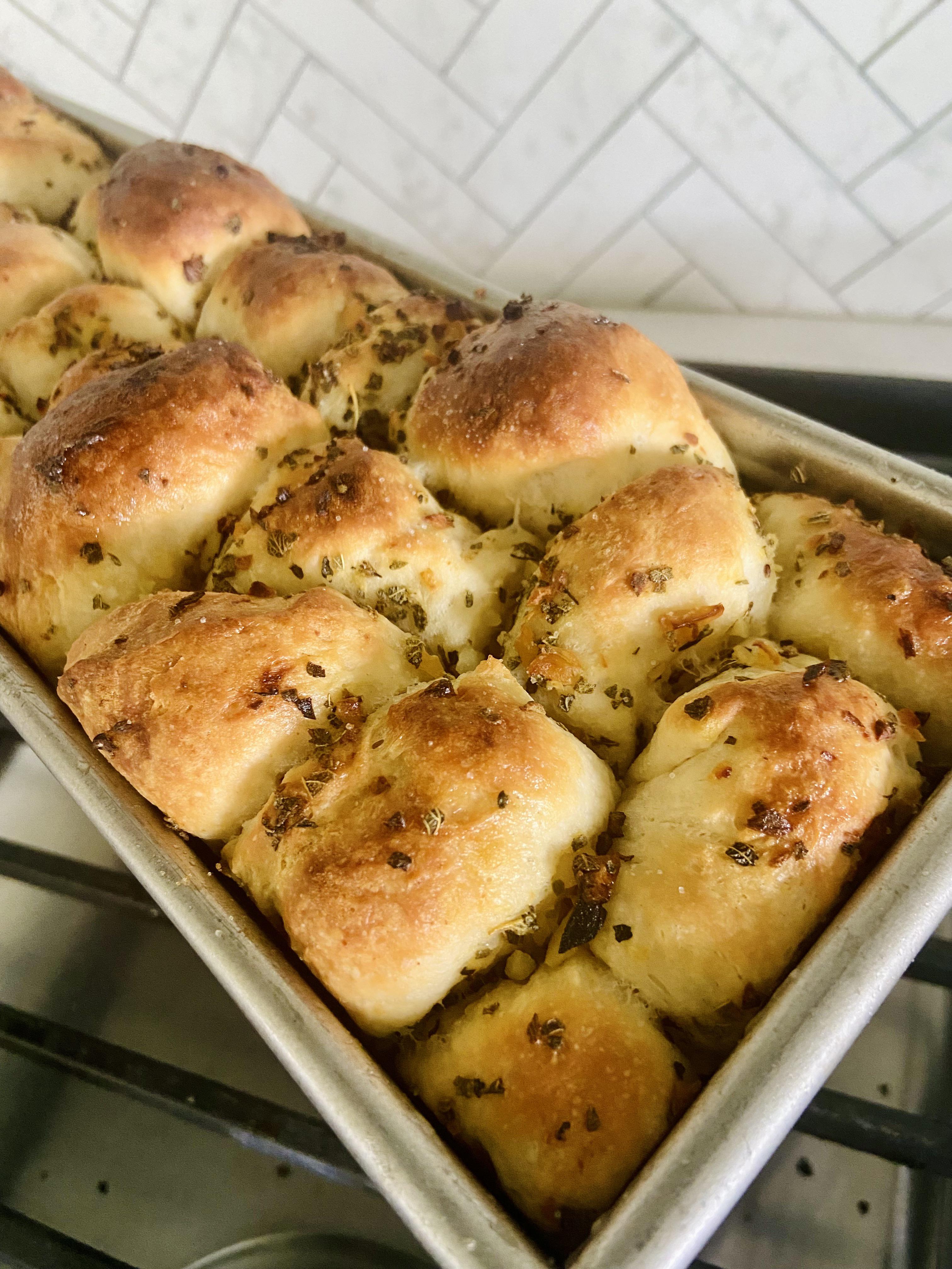 [homemade] garlic pull apart bread. | Scrolller