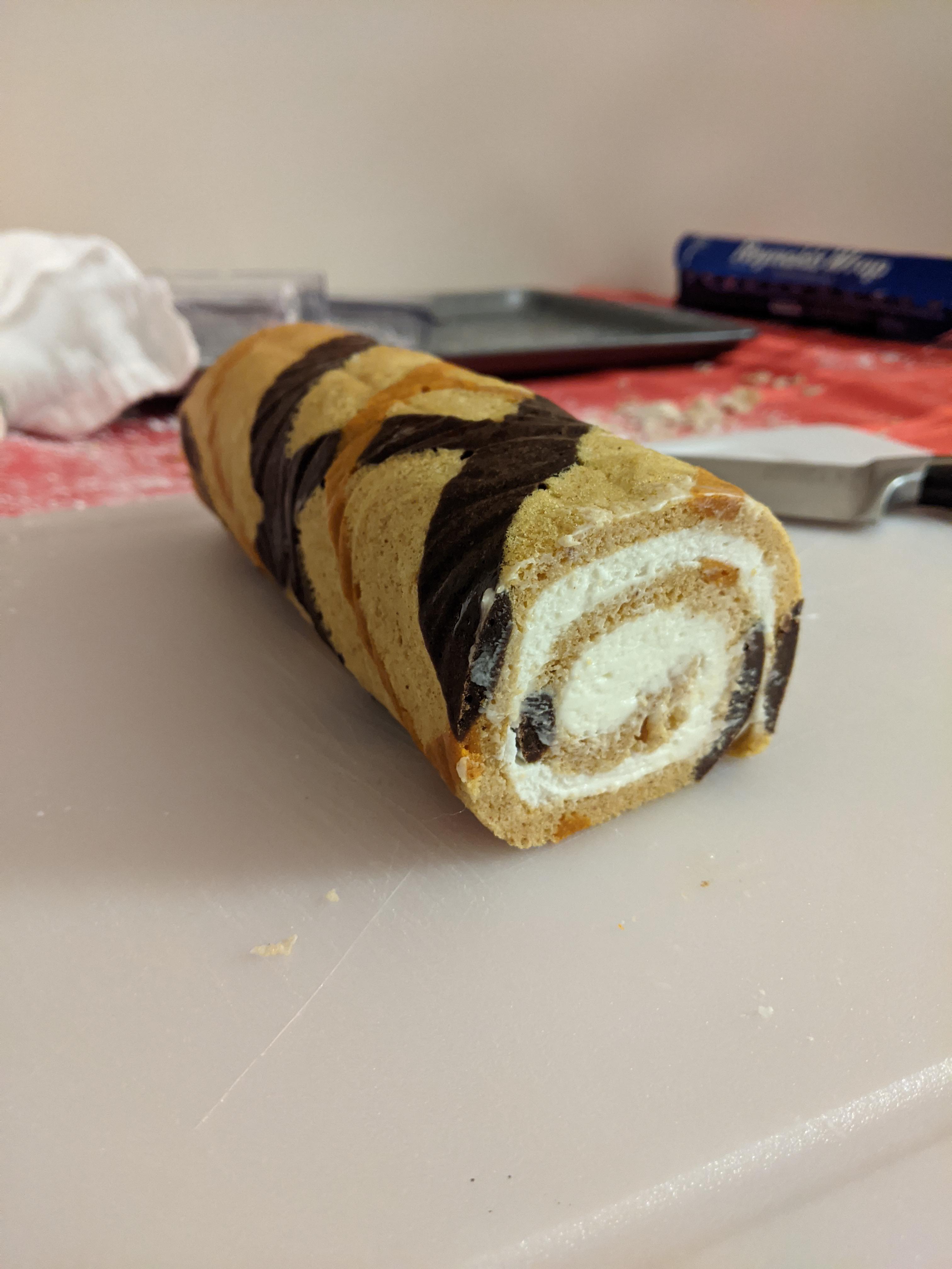 [Homemade] Pumpkin Swiss Roll | Scrolller