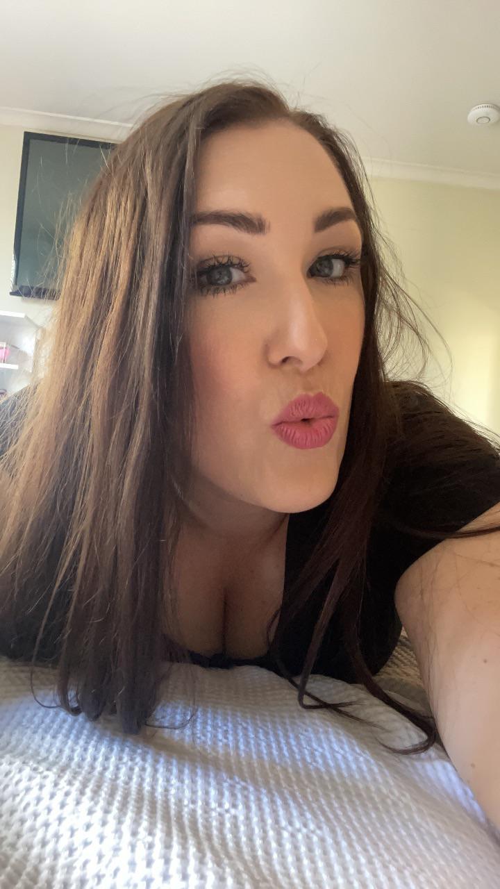 Hooray for the weekend! 😁Why did the pine tree fall over? | Scrolller