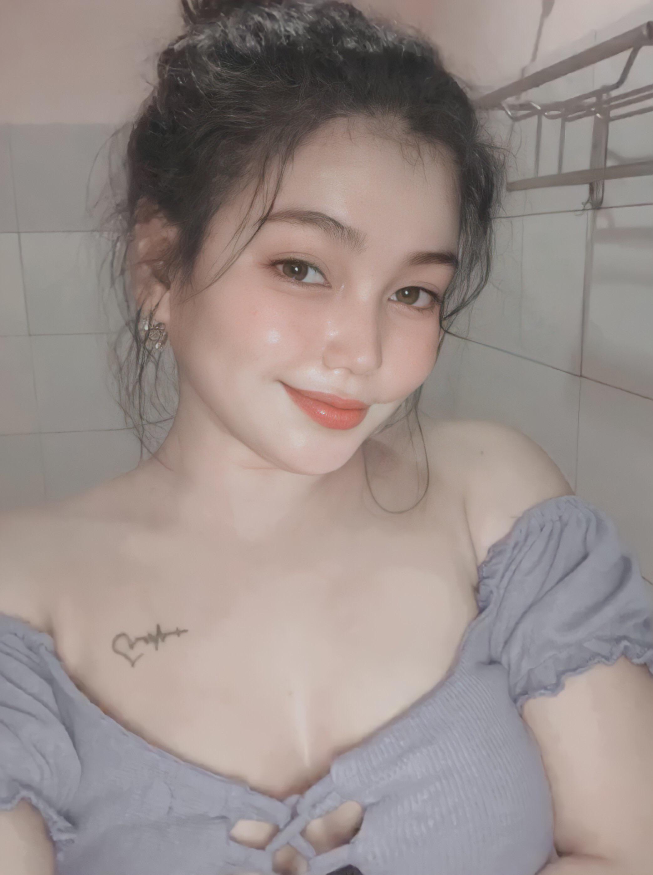 Hi there | Scrolller