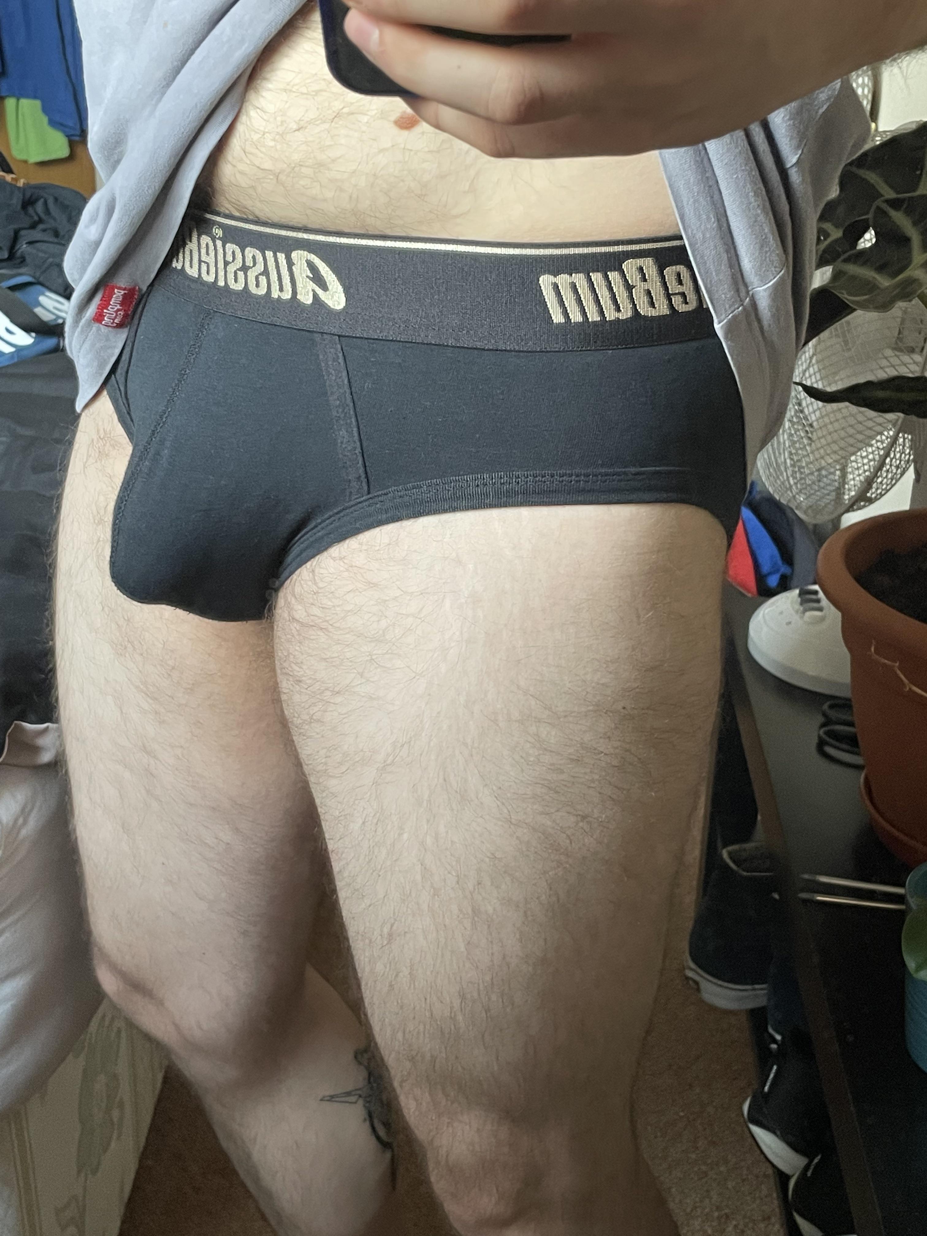 Hope you like the bulge | Scrolller