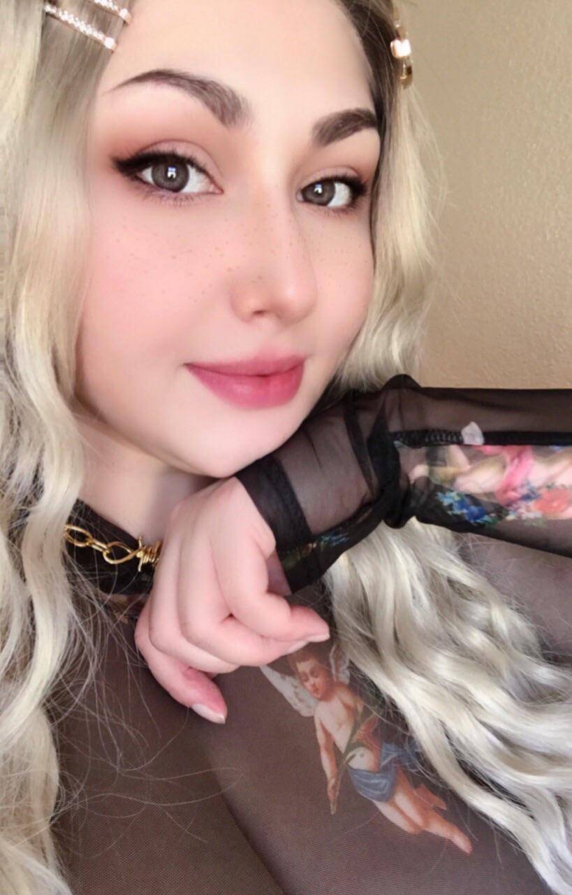 Hope your Friday is less boring than mine😜 | Scrolller