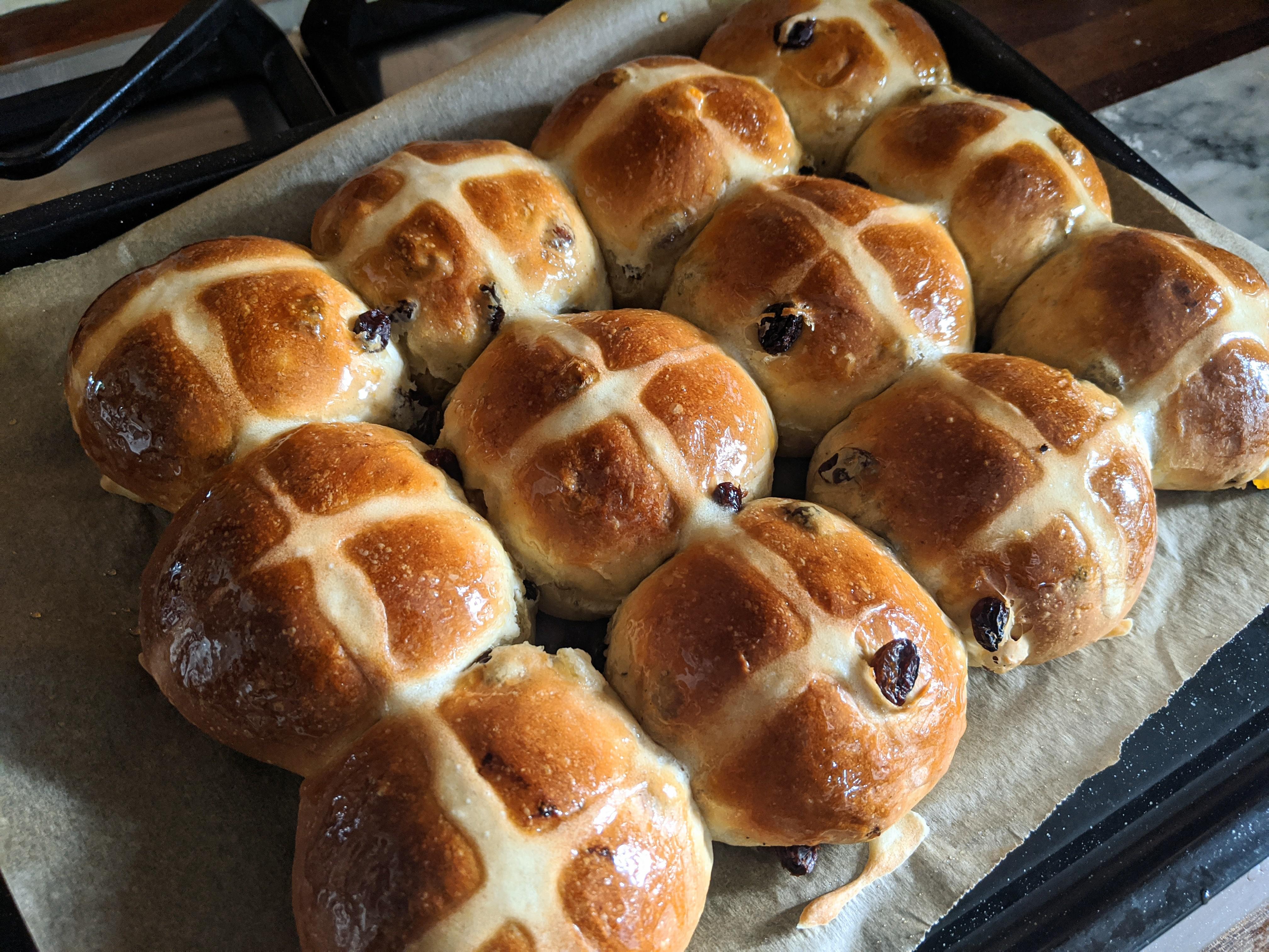 Hot cross buns! | Scrolller